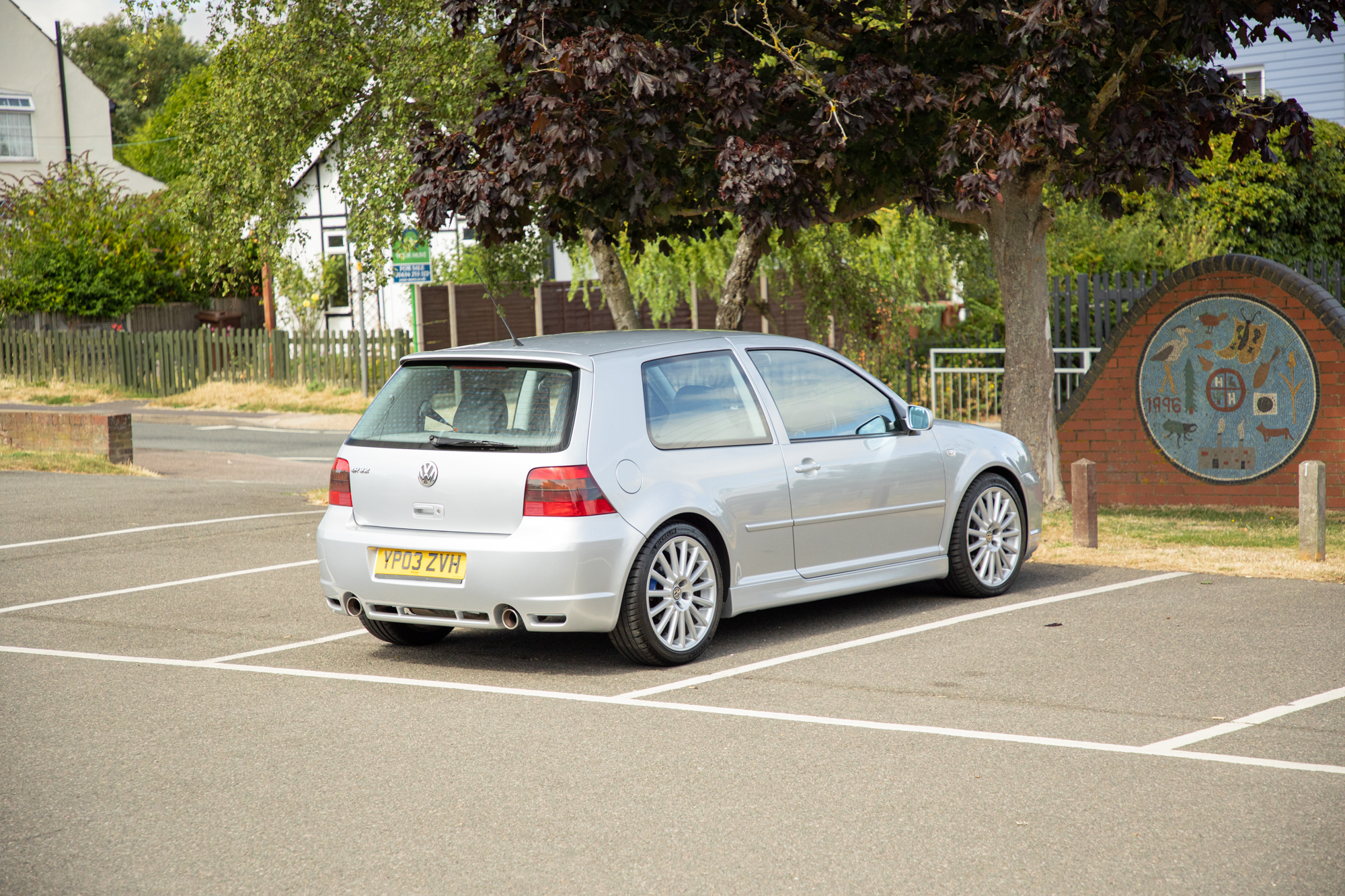 2003 VOLKSWAGEN GOLF (MK4) R32