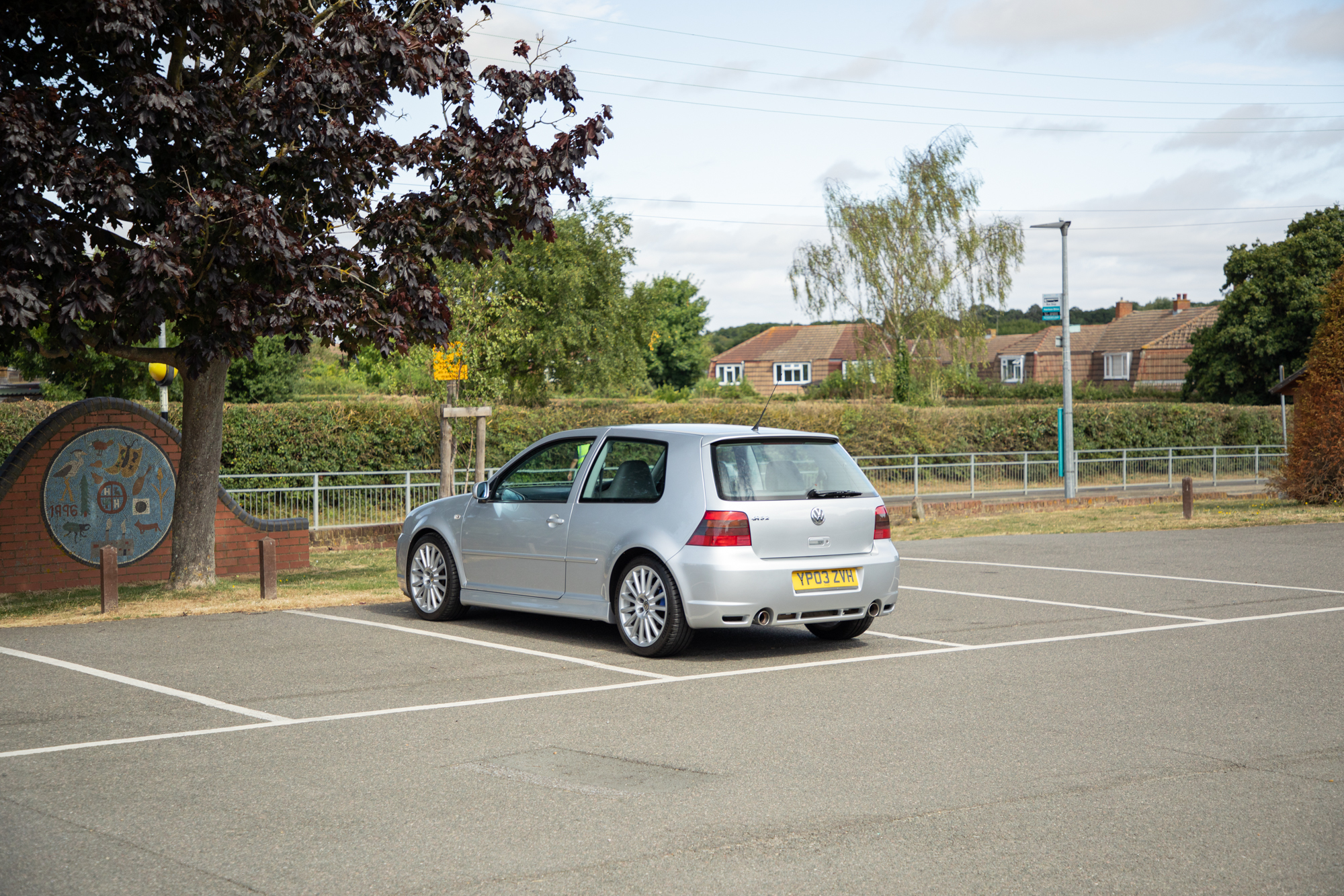 2003 VOLKSWAGEN GOLF (MK4) R32