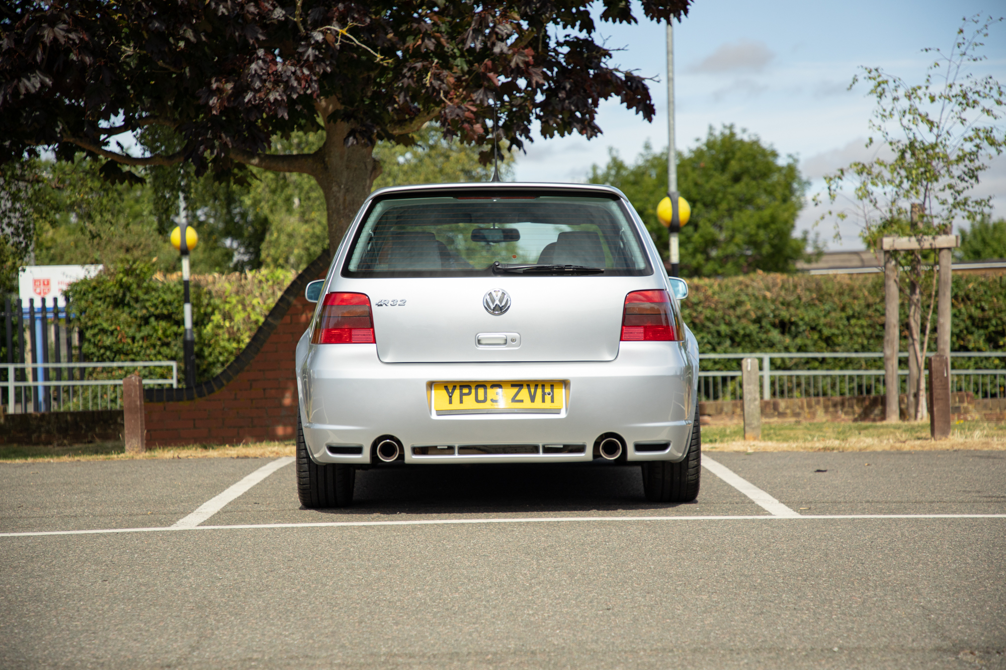 2003 VOLKSWAGEN GOLF (MK4) R32