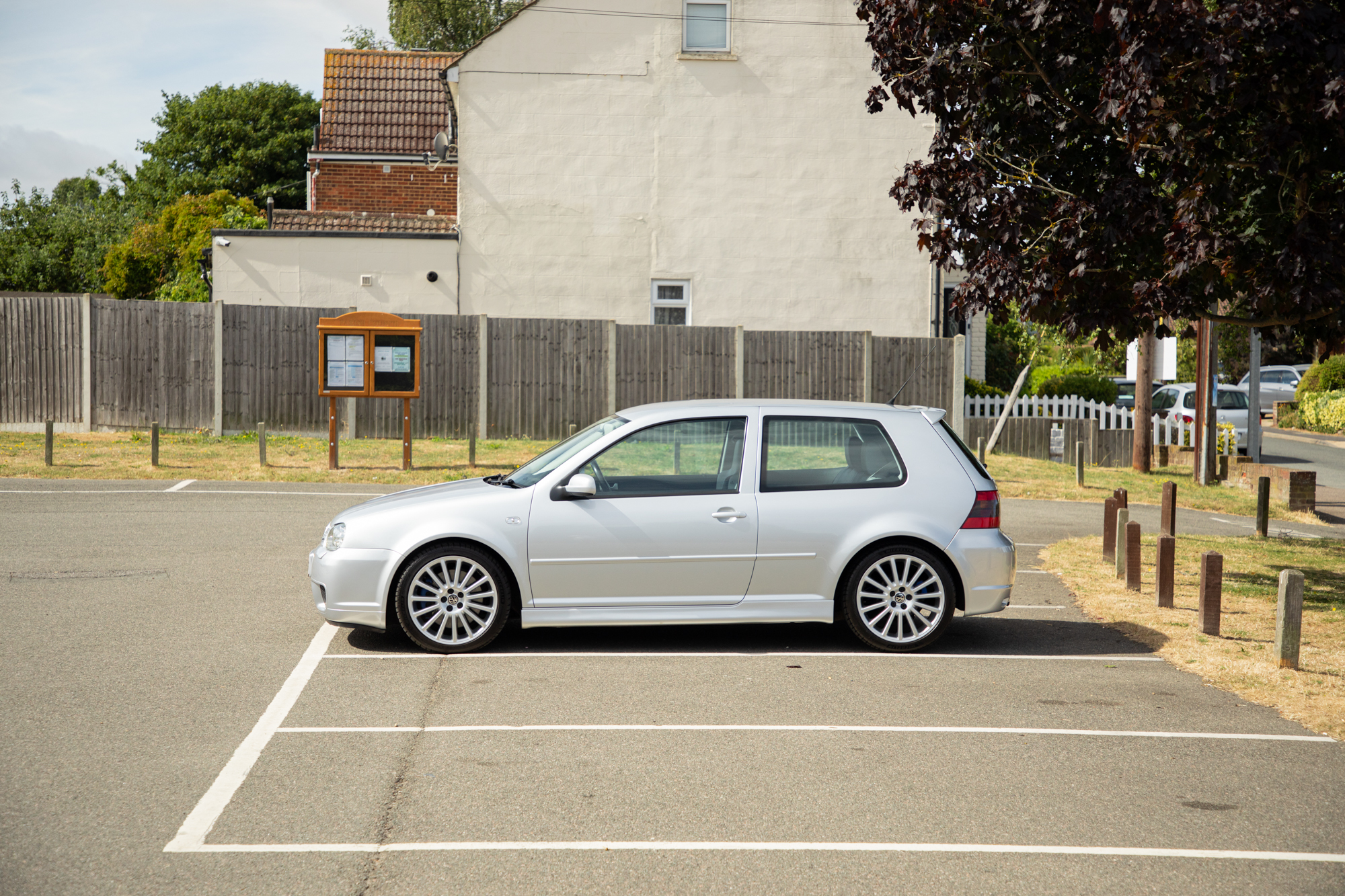 2003 VOLKSWAGEN GOLF (MK4) R32