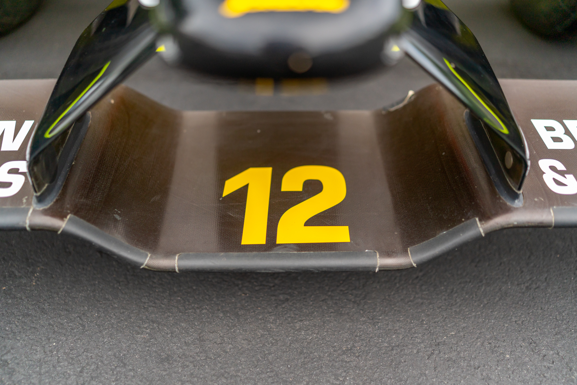 2001 JORDAN EJ11 FORMULA 1 CAR - ROLLING CHASSIS