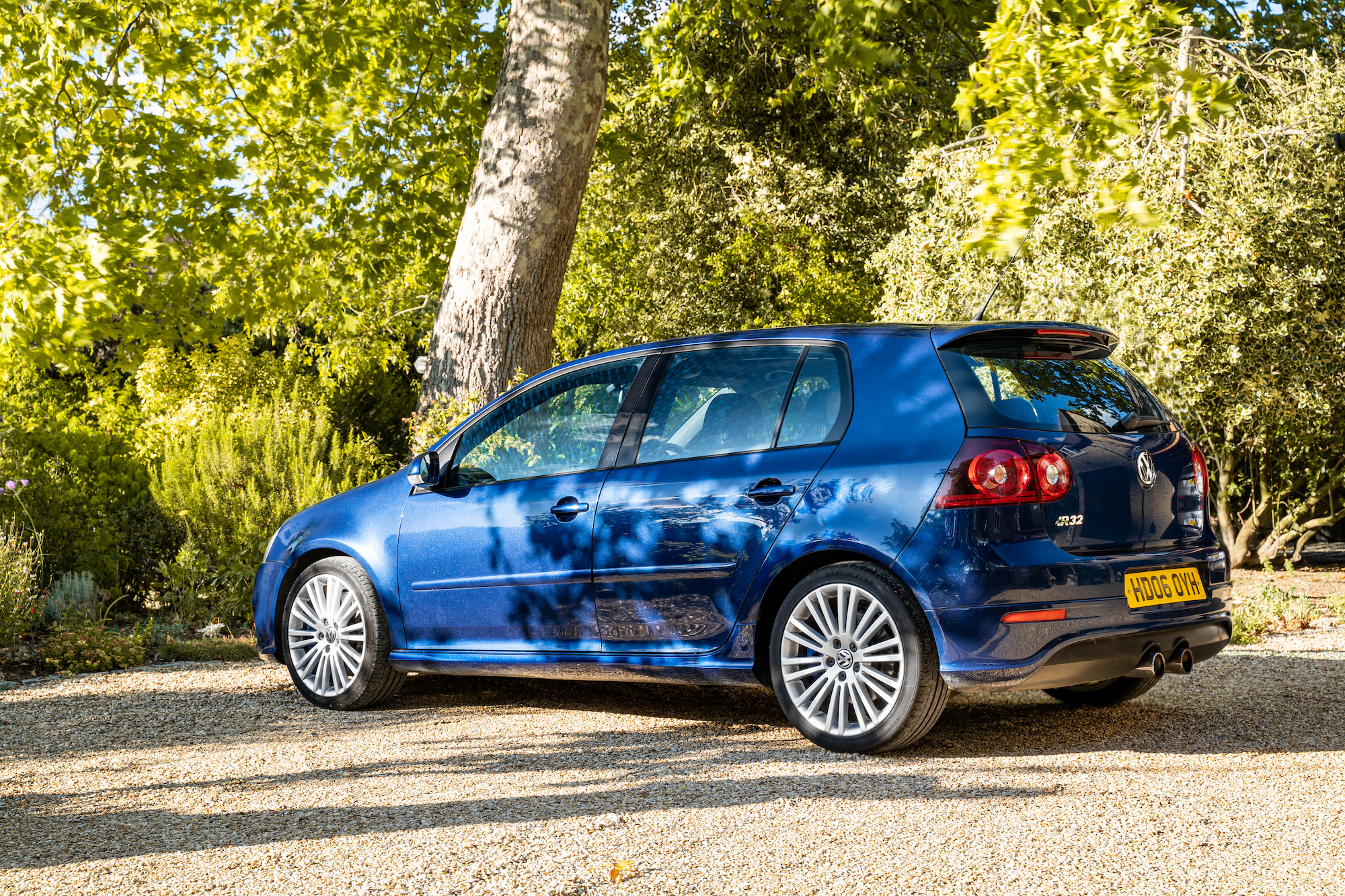 2006 VOLKSWAGEN GOLF (MK5) R32