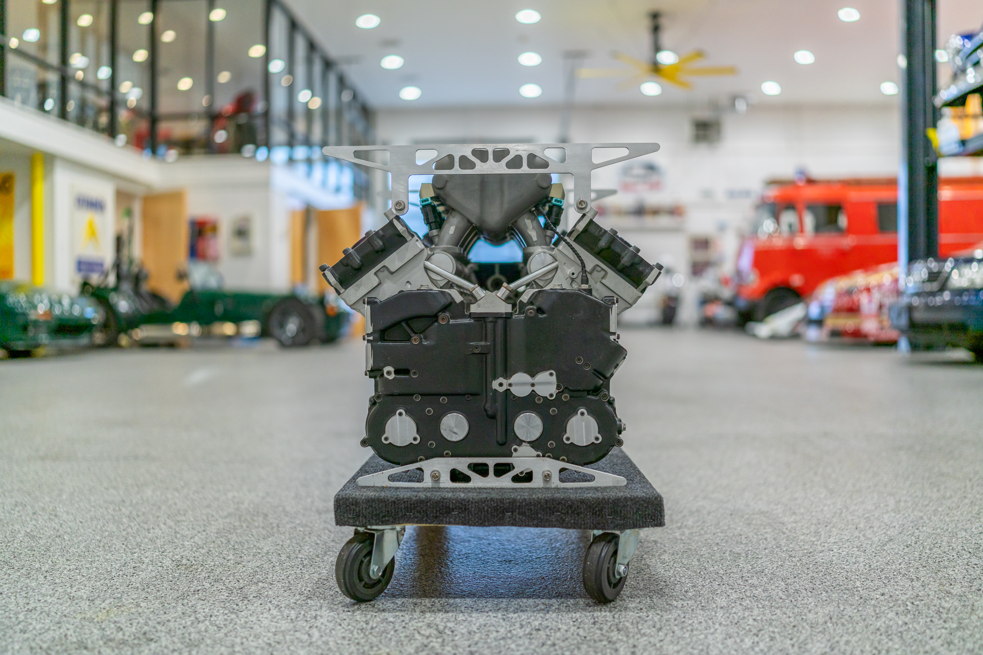 FORD COSWORTH DISPLAY ENGINE