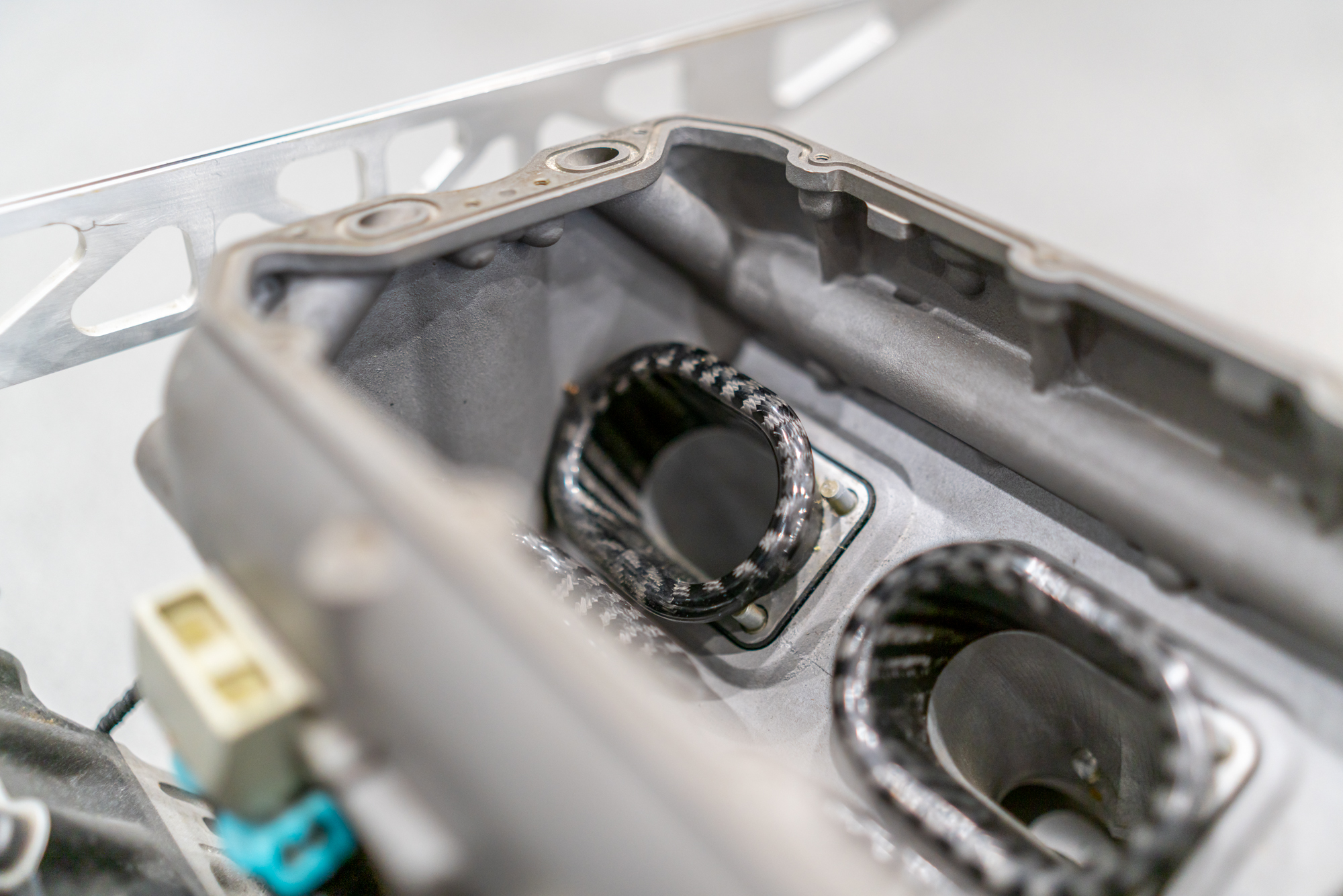 FORD COSWORTH DISPLAY ENGINE