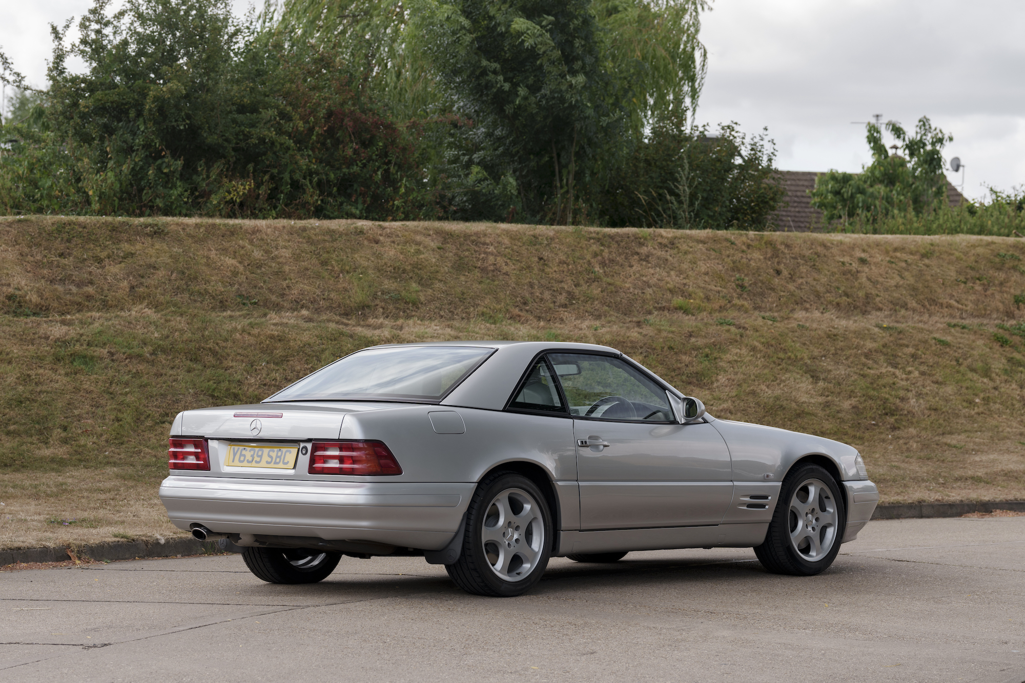 2001 MERCEDES-BENZ (R129) SL320 - 28,668 MILES for sale by auction in ...