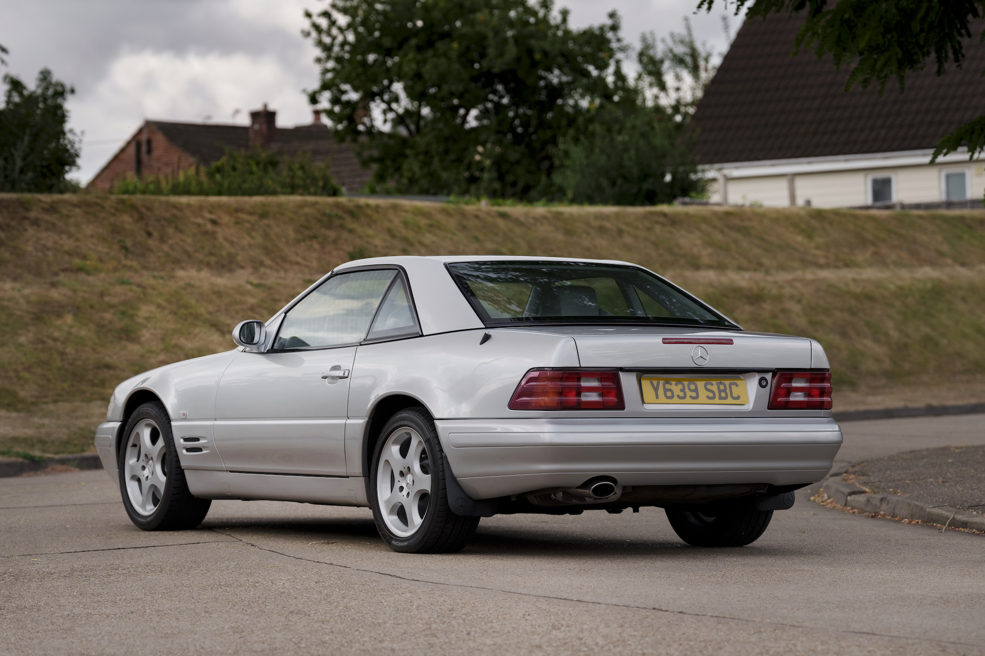 2001 MERCEDES-BENZ (R129) SL320 - 28,668 MILES for sale by auction in ...