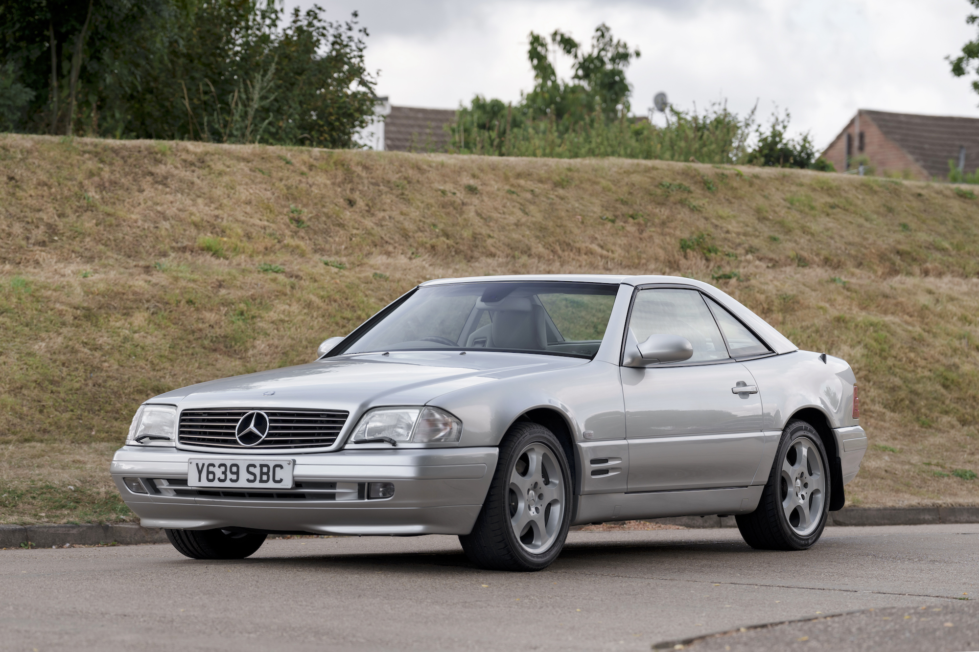 2001 MERCEDES-BENZ (R129) SL320 - 28,668 MILES for sale by auction in ...