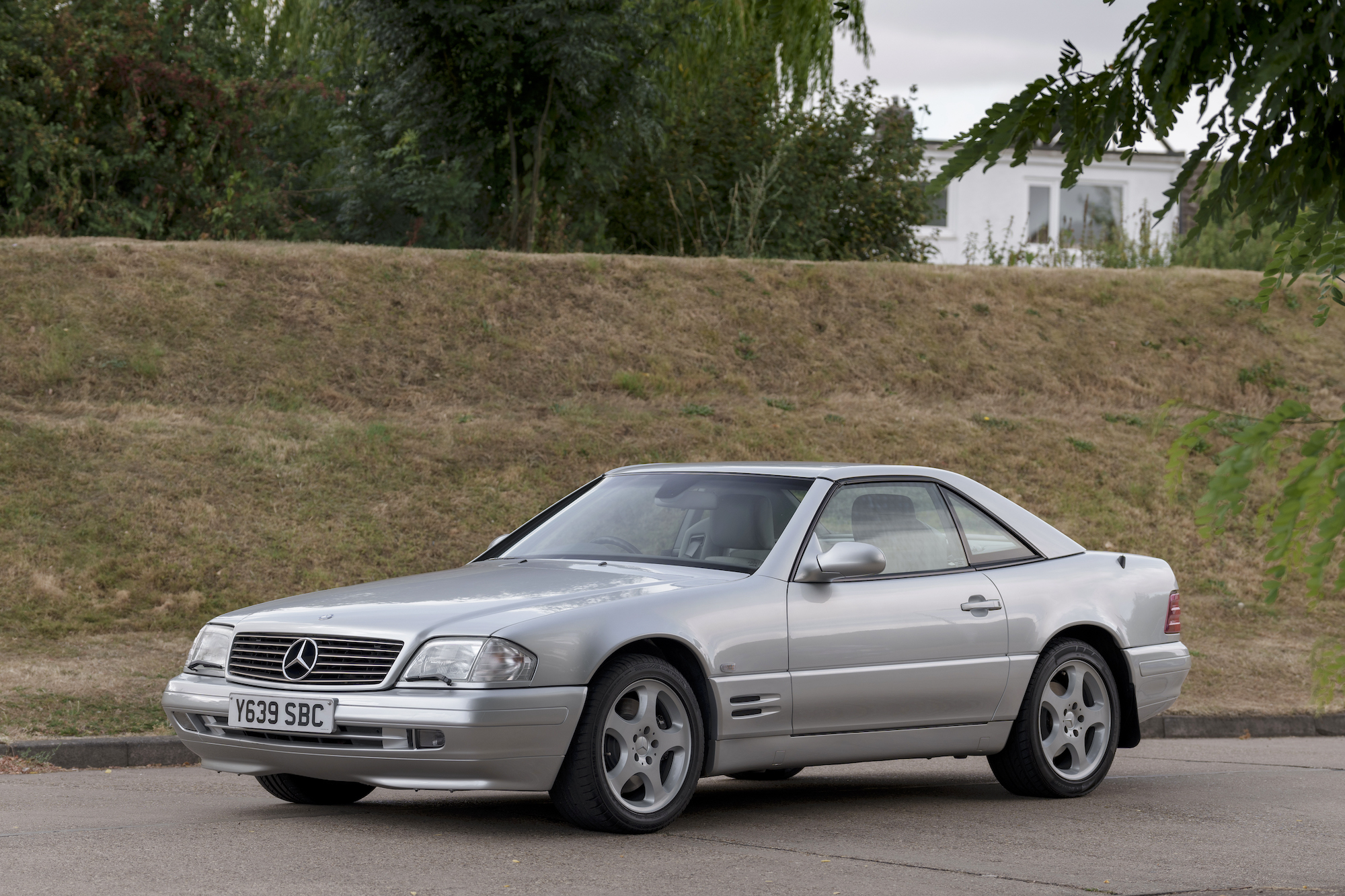 2001 MERCEDES-BENZ (R129) SL320 - 28,668 MILES for sale by auction in ...