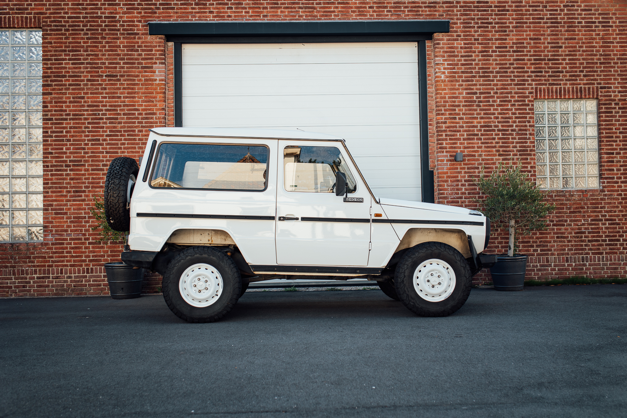 1981 MERCEDES-BENZ (W460) 240 GD SWB