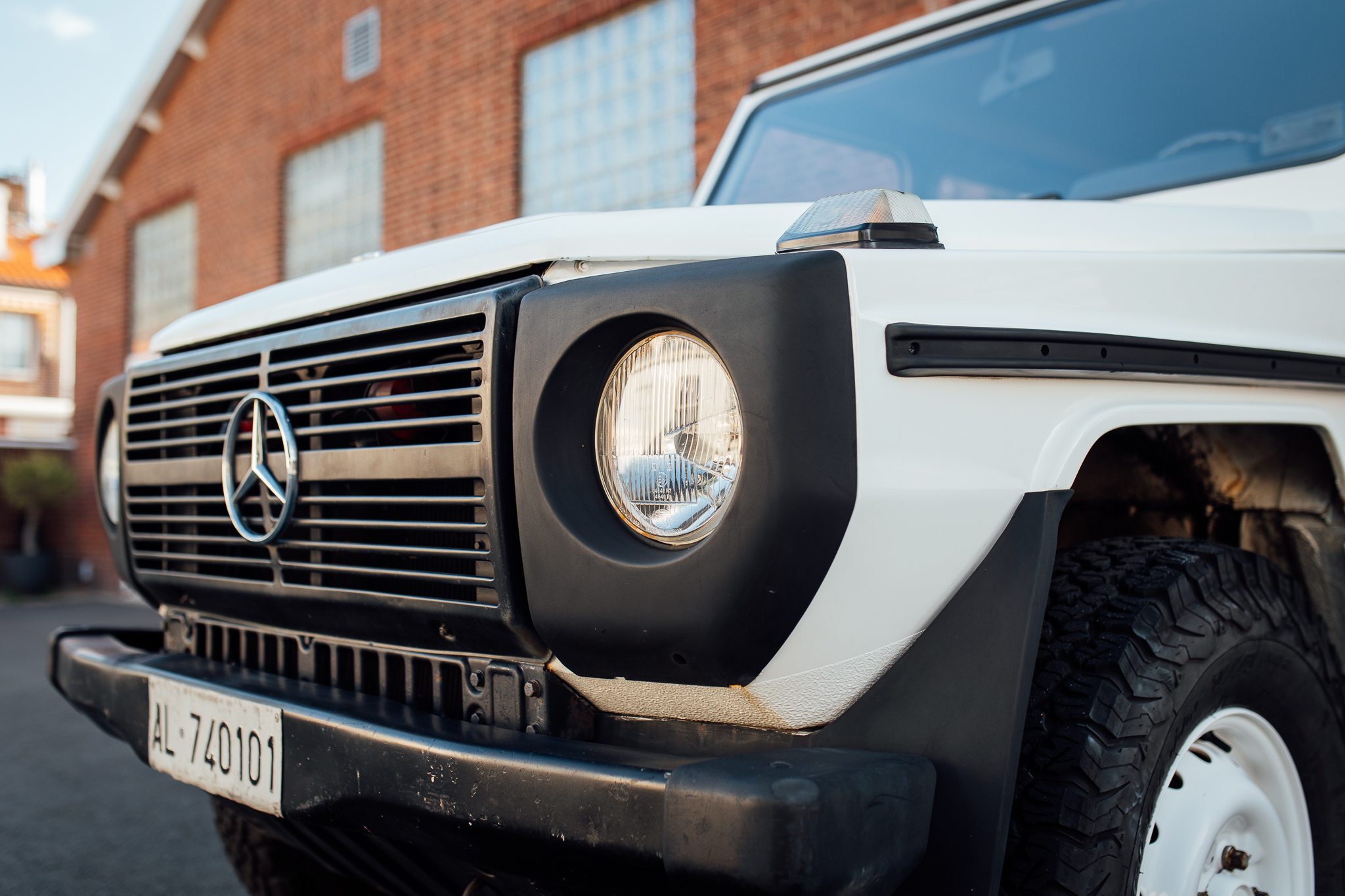 1981 MERCEDES-BENZ (W460) 240 GD SWB