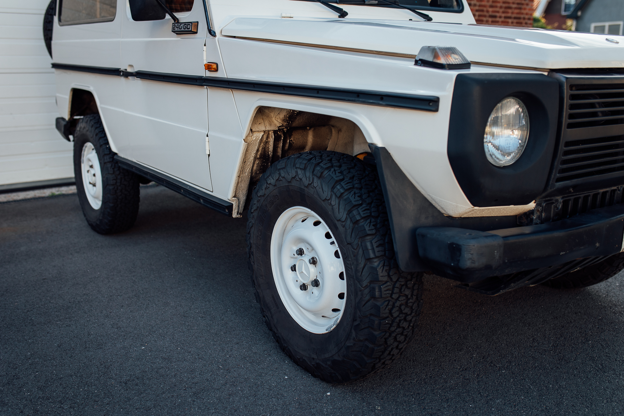 1981 MERCEDES-BENZ (W460) 240 GD SWB