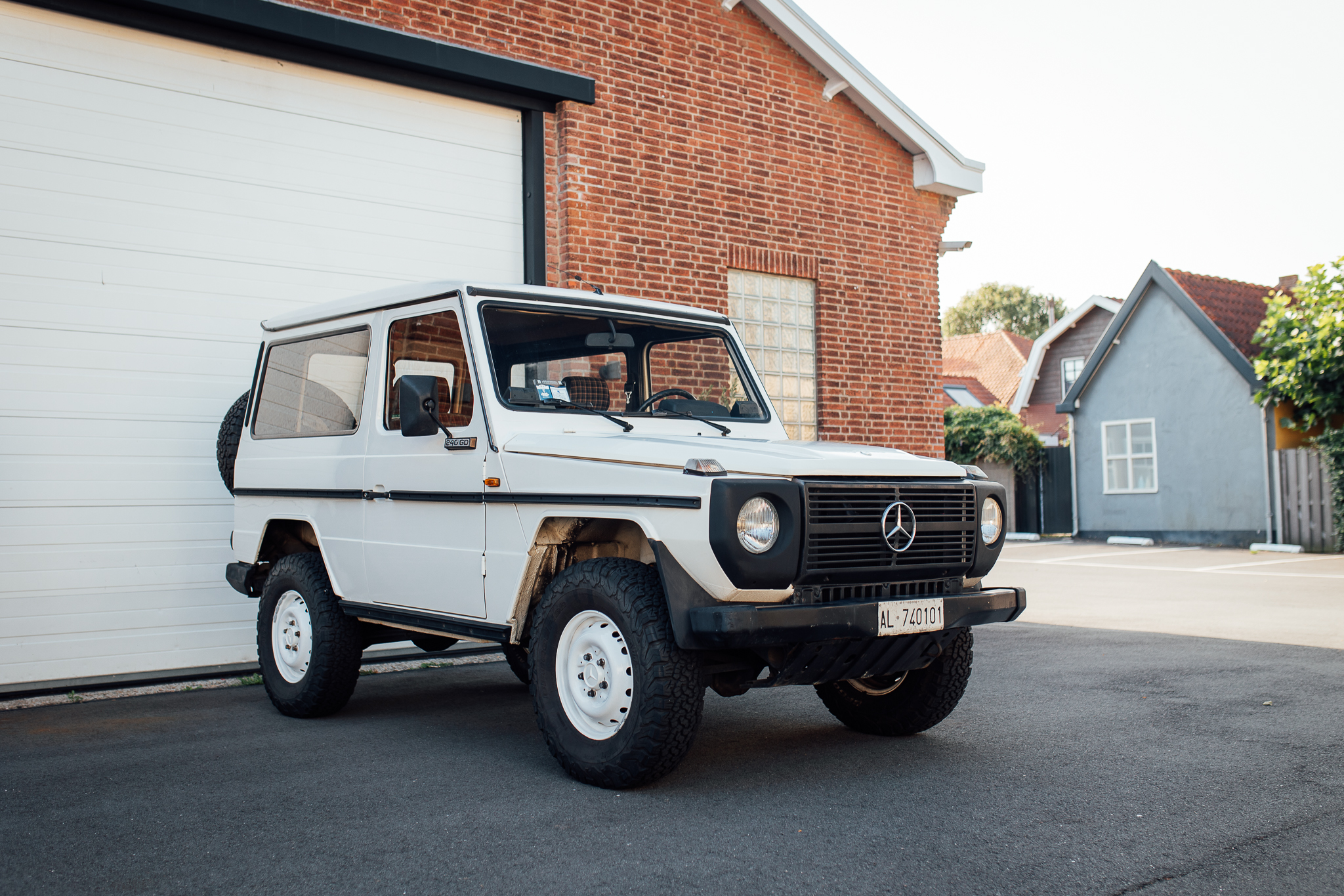 1981 MERCEDES-BENZ (W460) 240 GD SWB