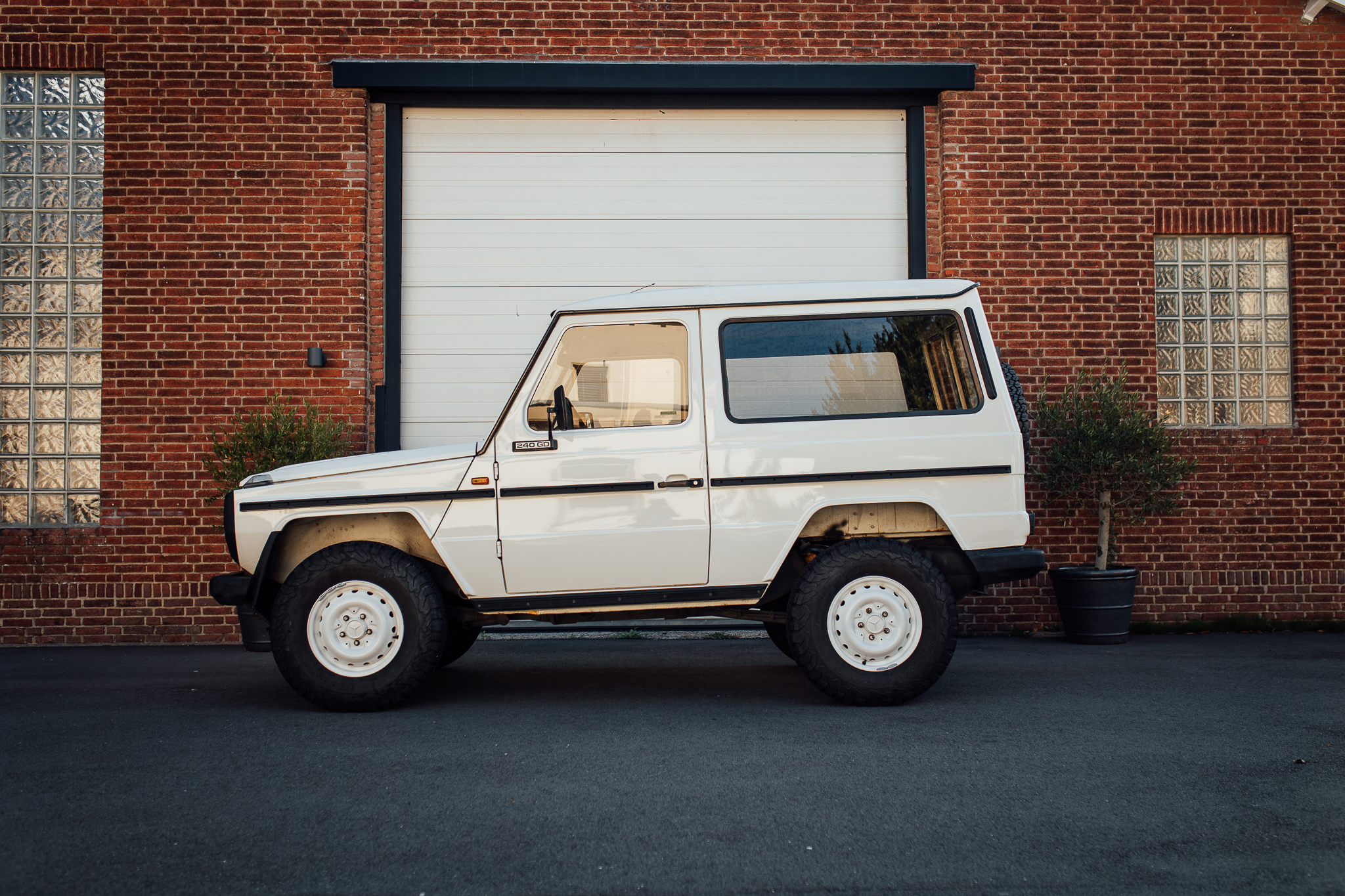 1981 MERCEDES-BENZ (W460) 240 GD SWB