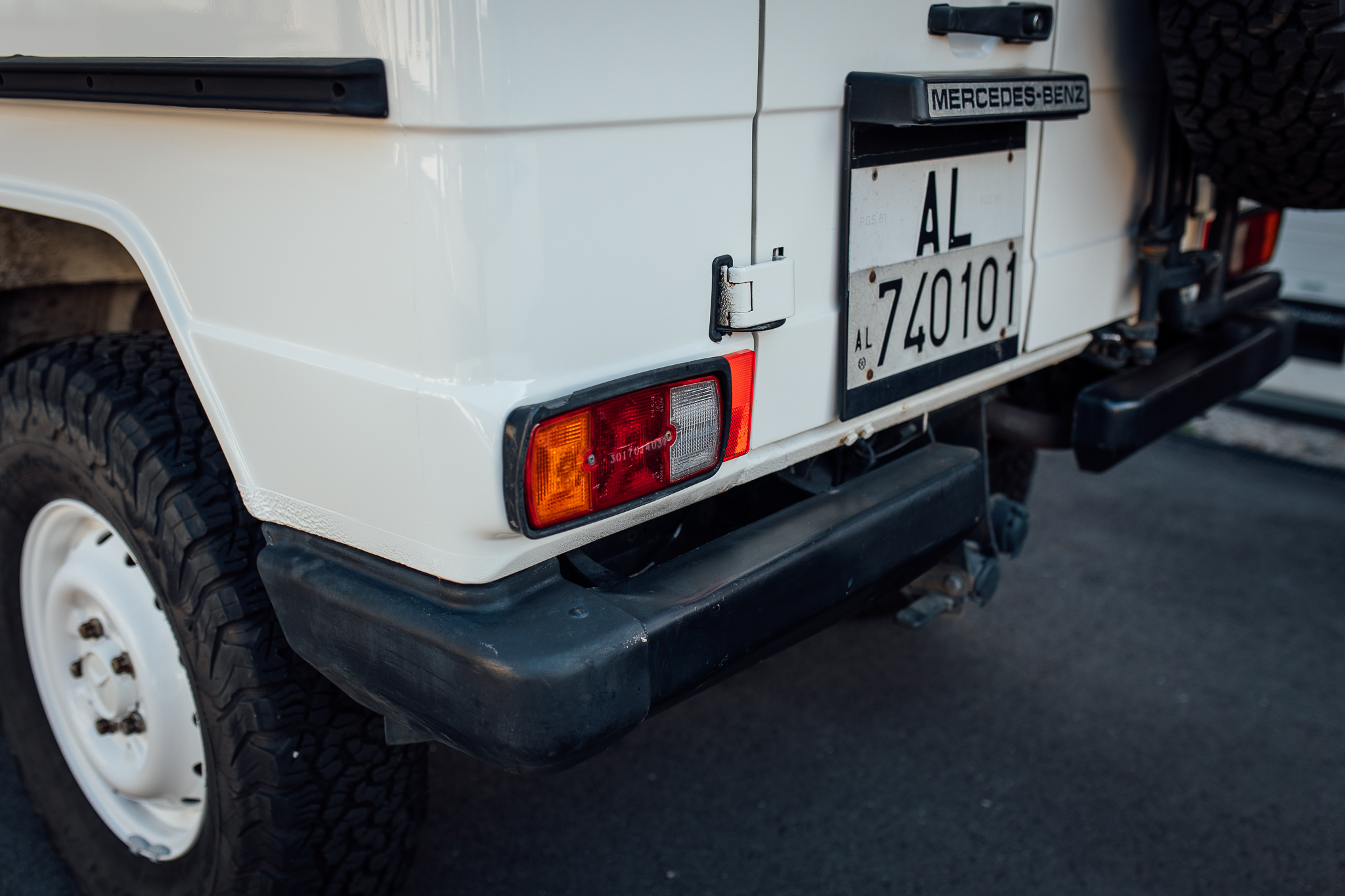 1981 MERCEDES-BENZ (W460) 240 GD SWB