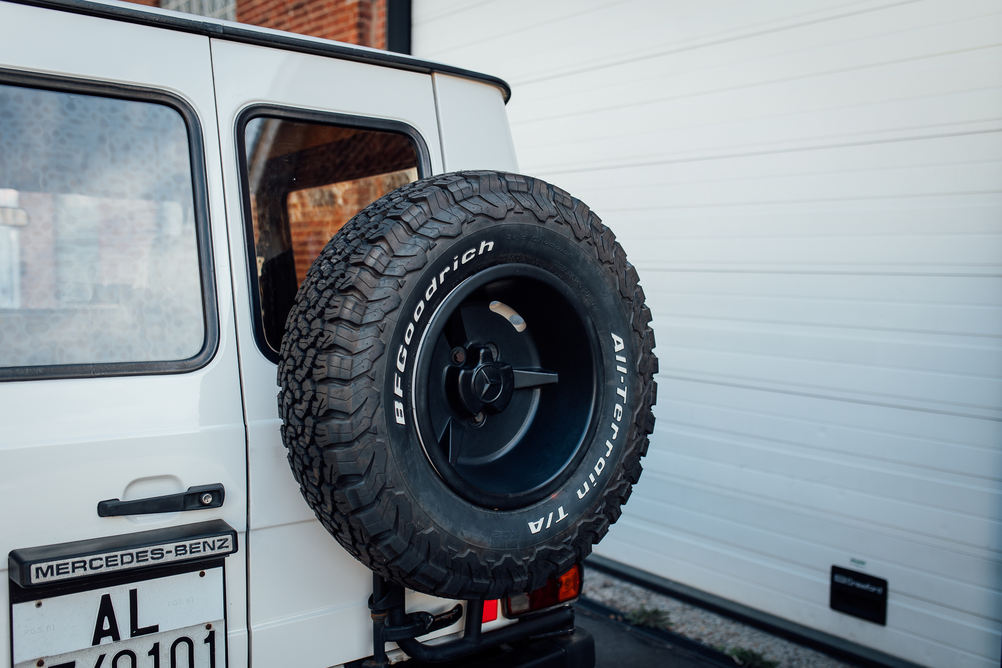 1981 MERCEDES-BENZ (W460) 240 GD SWB