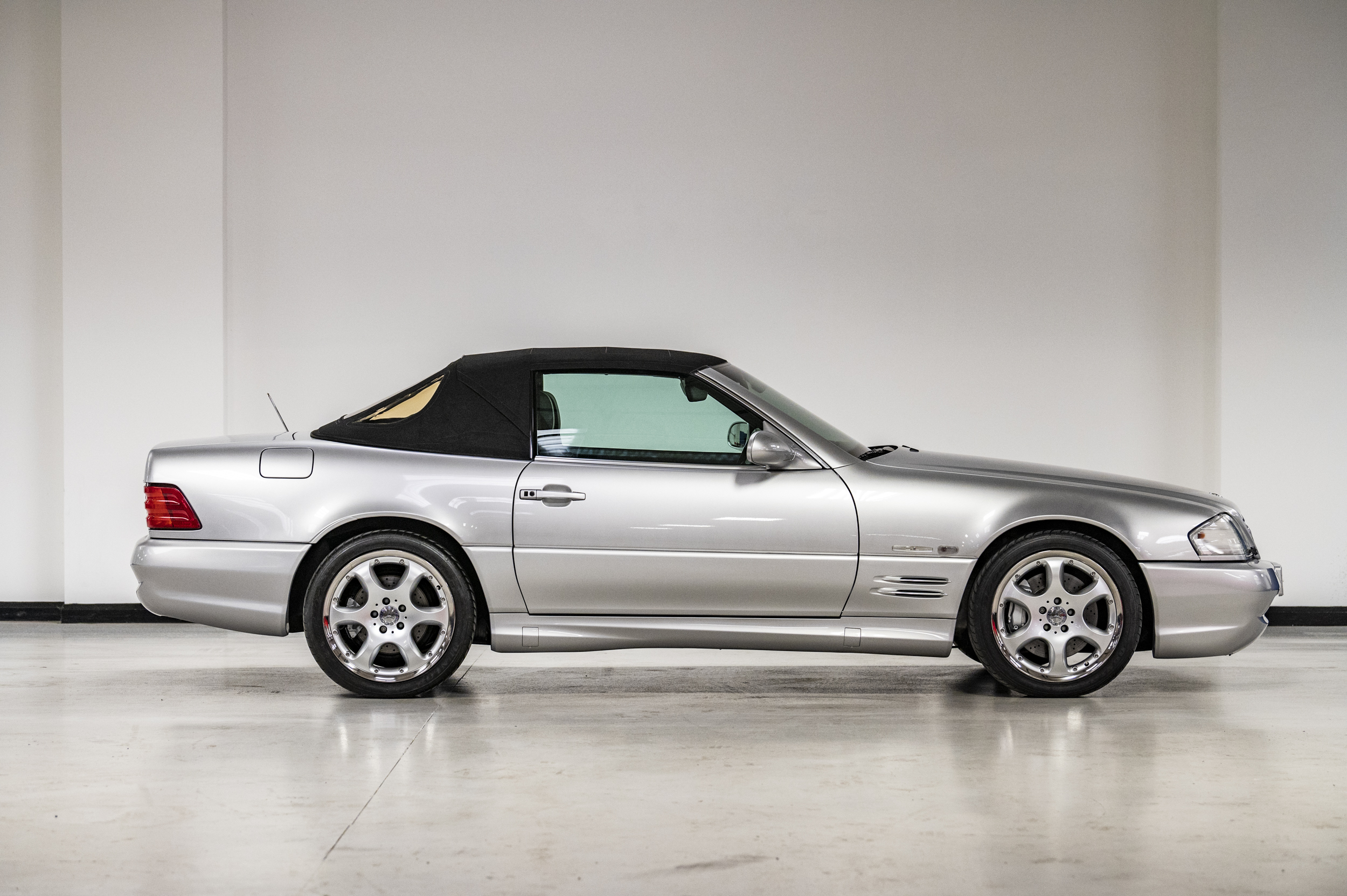 2001 MERCEDES-BENZ (R129) SL 500 'SILVER ARROW' - 6,090 miles