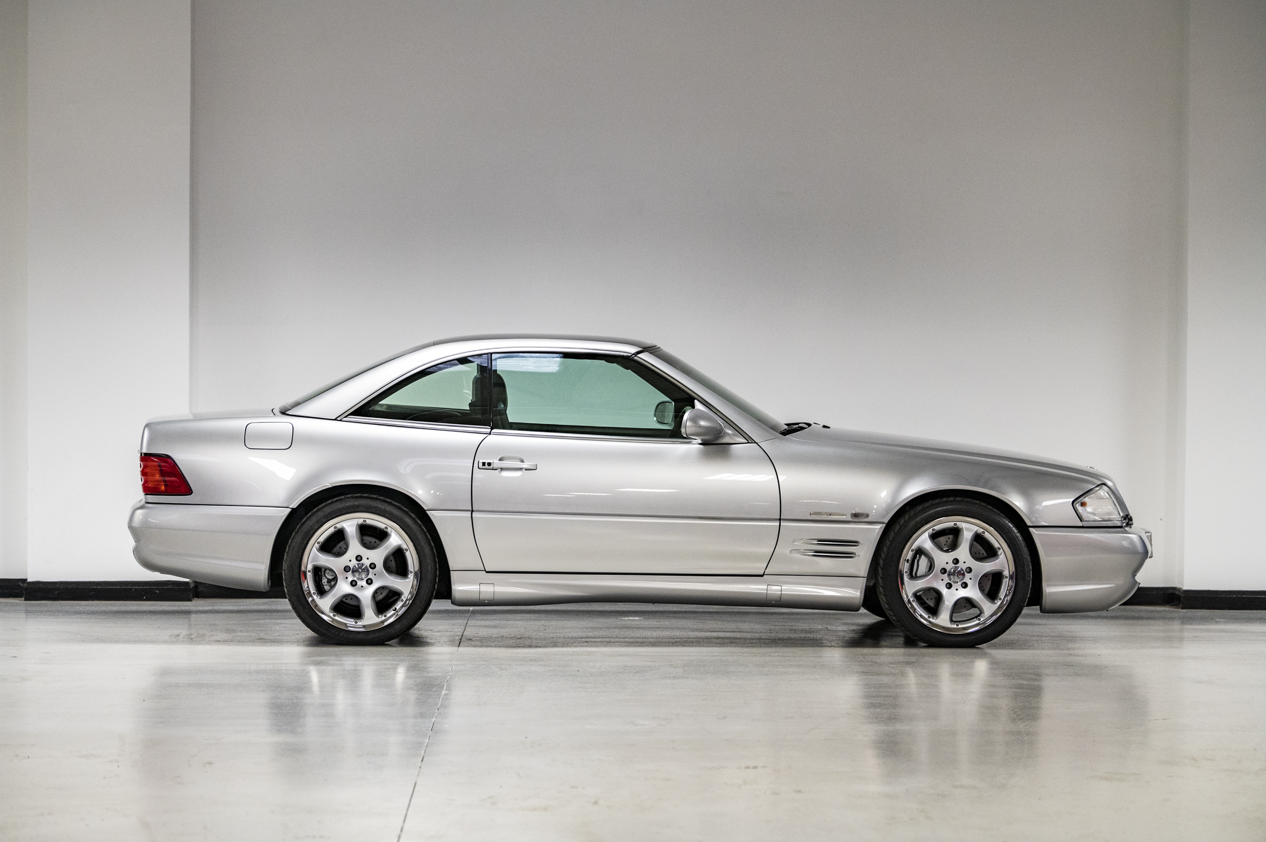 2001 MERCEDES-BENZ (R129) SL 500 'SILVER ARROW' - 6,090 miles
