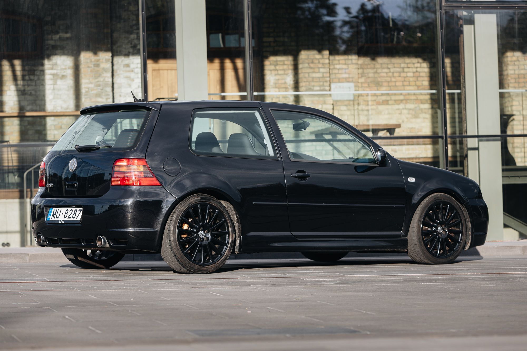 2002 VOLKSWAGEN GOLF (MK4) R32