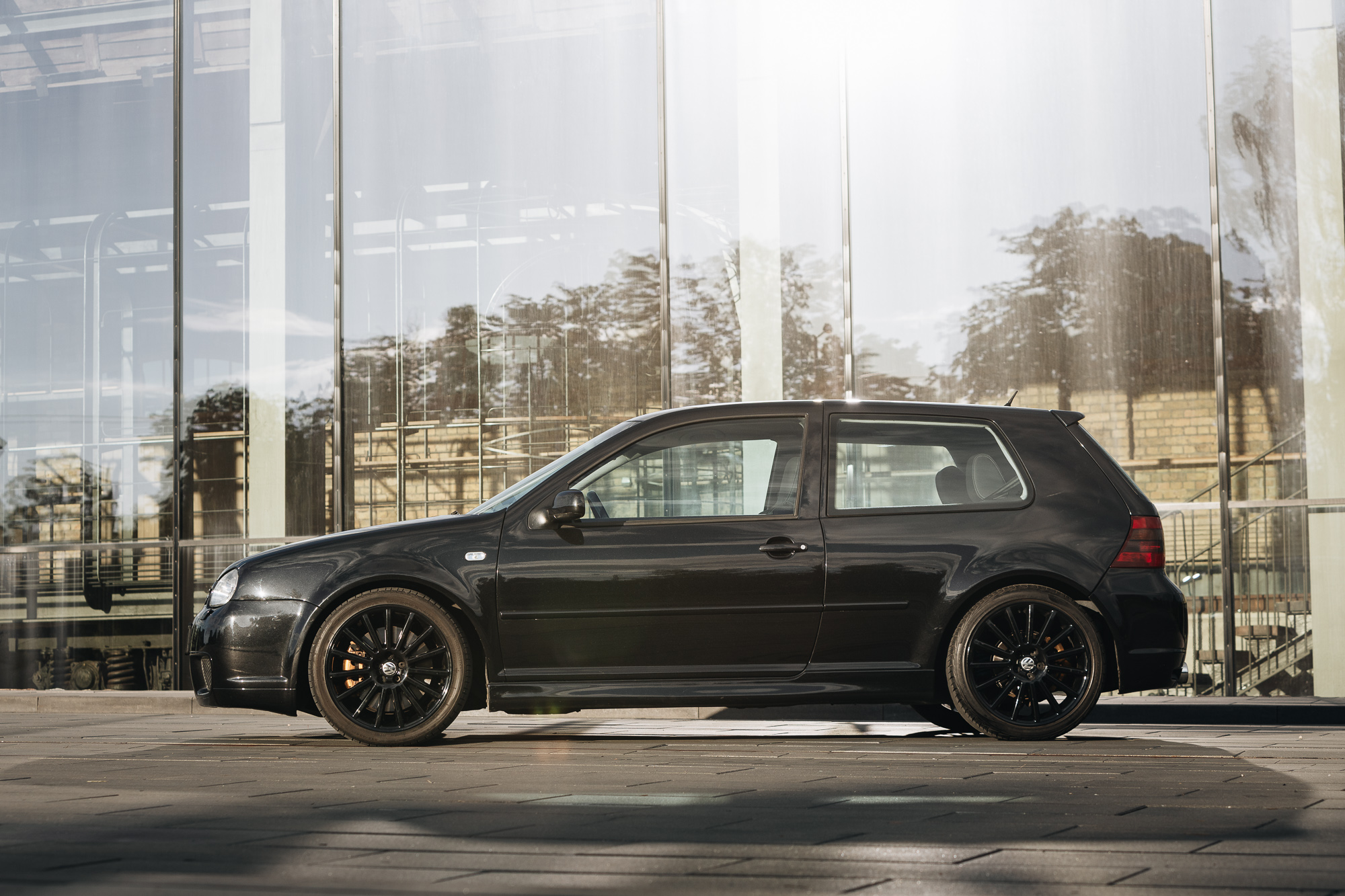 2002 VOLKSWAGEN GOLF (MK4) R32