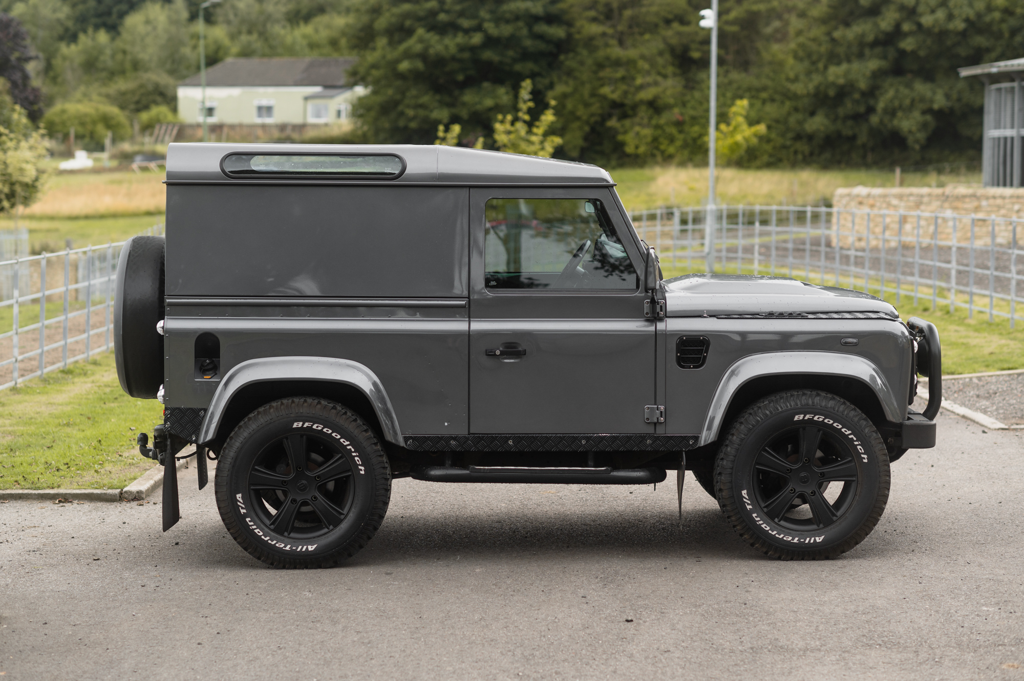 2015 LAND ROVER DEFENDER 90 XS UTILITY - BESPOKE - 7,232 MILES
