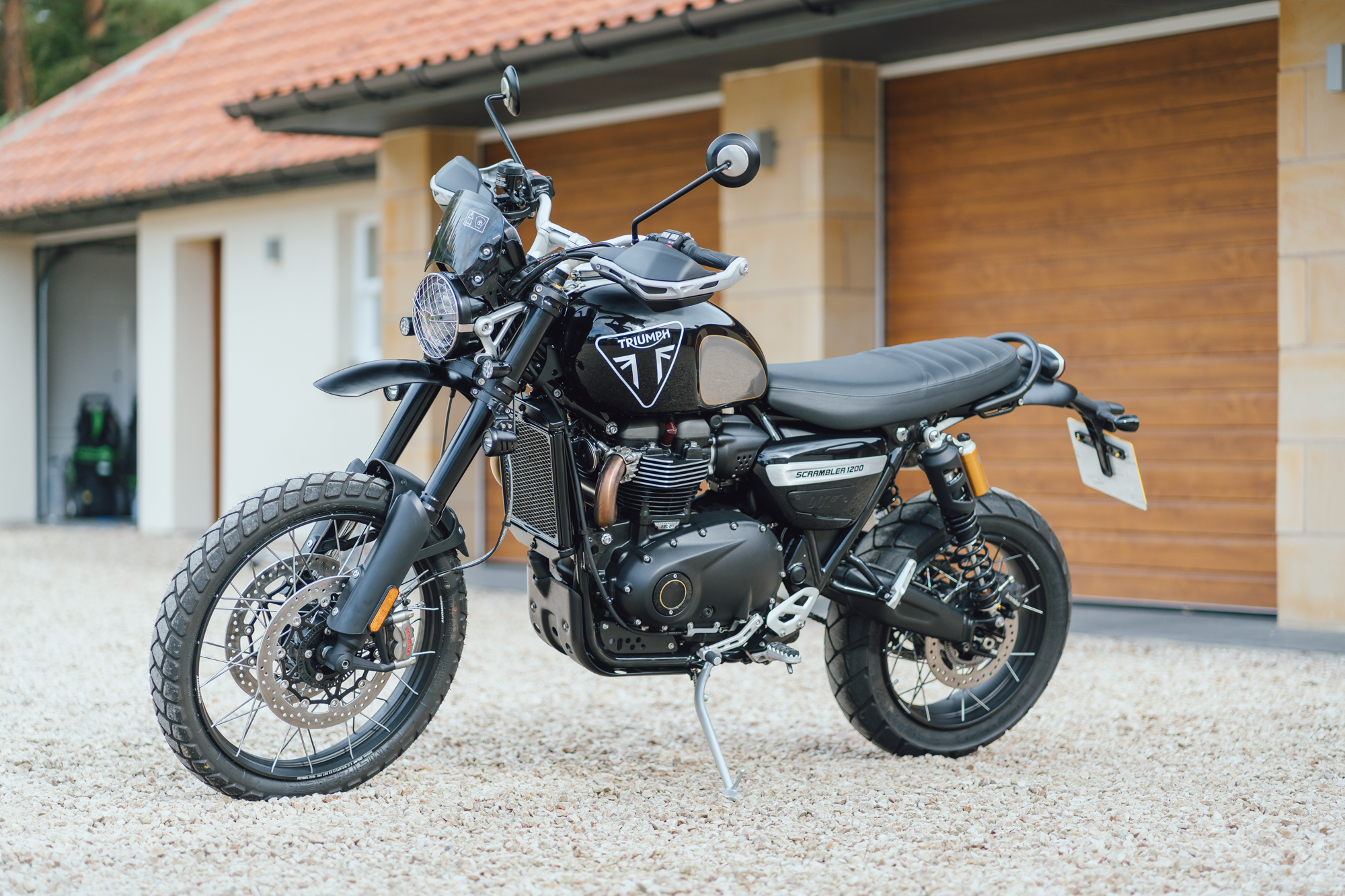 2020 TRIUMPH SCRAMBLER 1200 'BOND EDITION' - 37 MILES