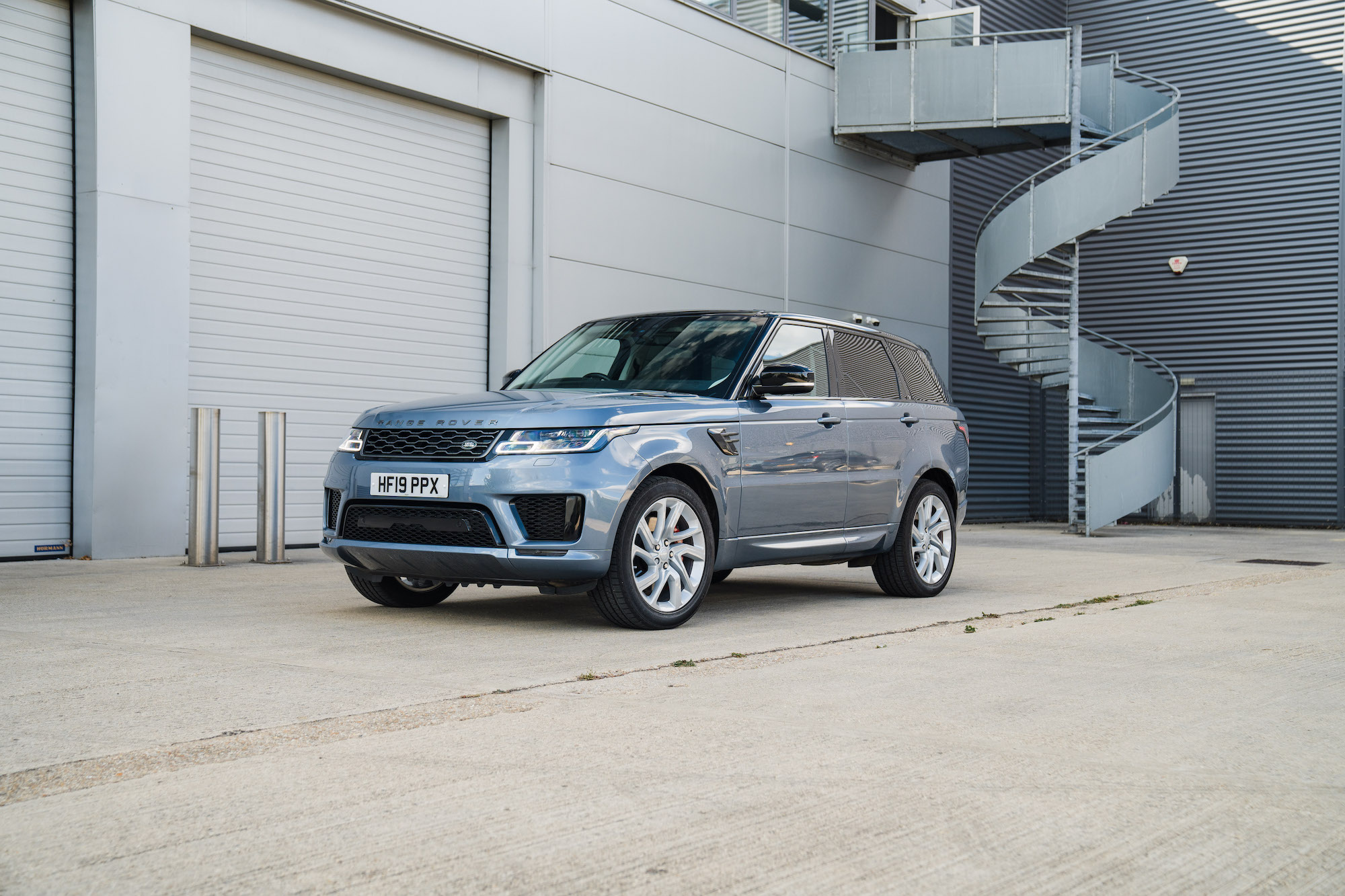 2019 RANGE ROVER SPORT P400E HSE