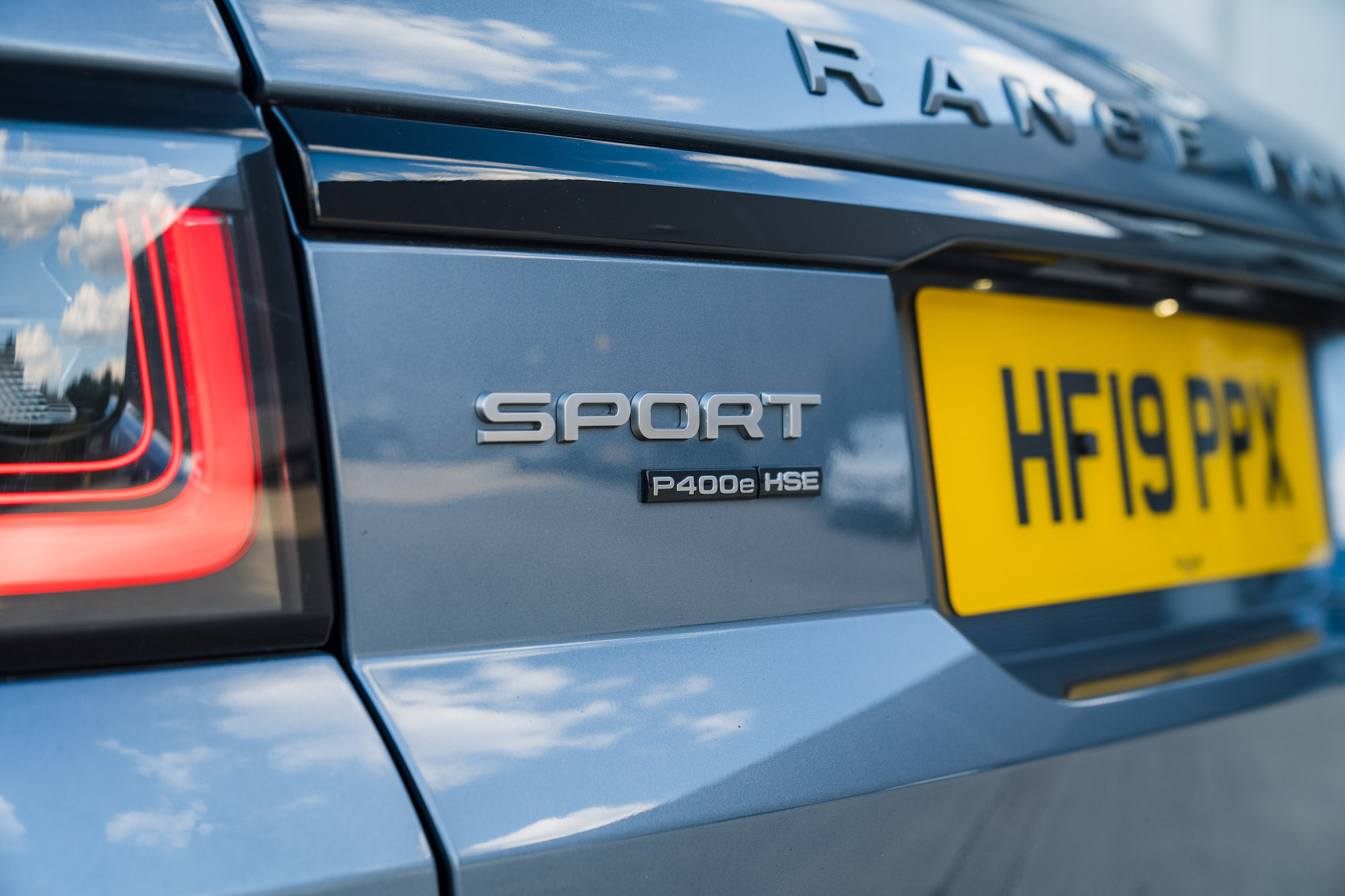 2019 RANGE ROVER SPORT P400E HSE