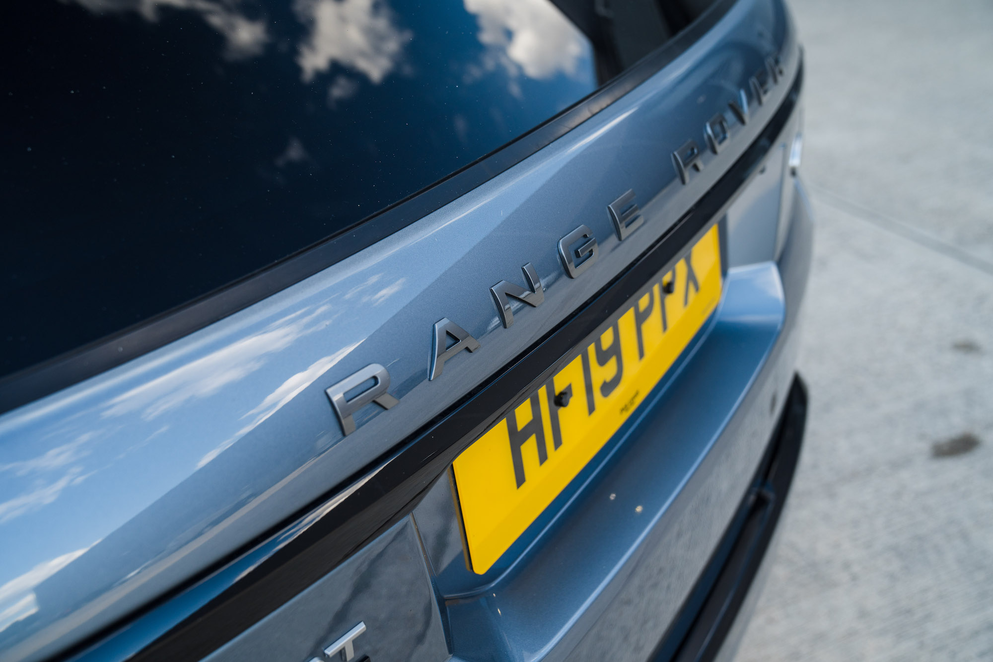 2019 RANGE ROVER SPORT P400E HSE