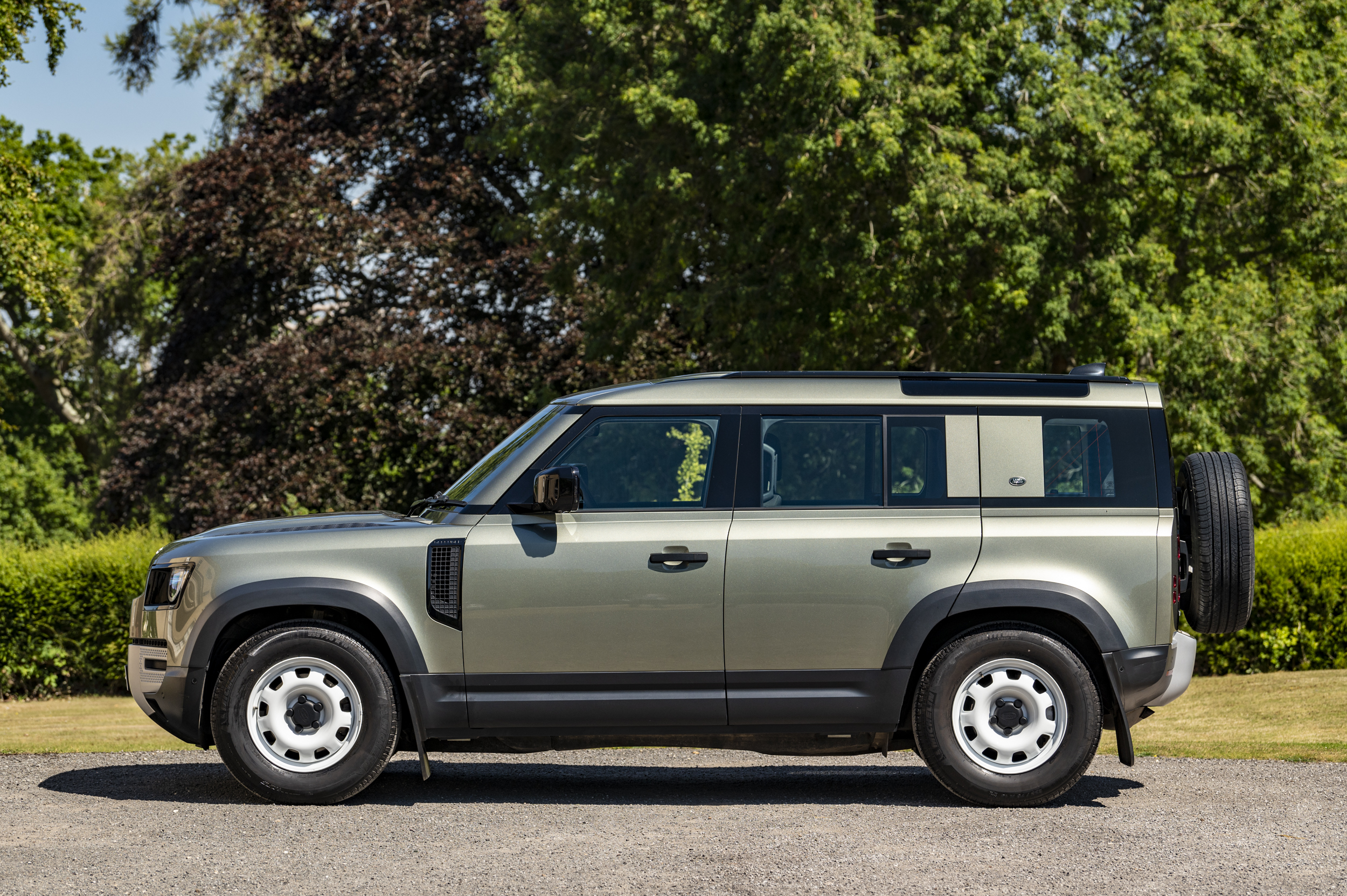 2020 LAND ROVER DEFENDER 110 P300