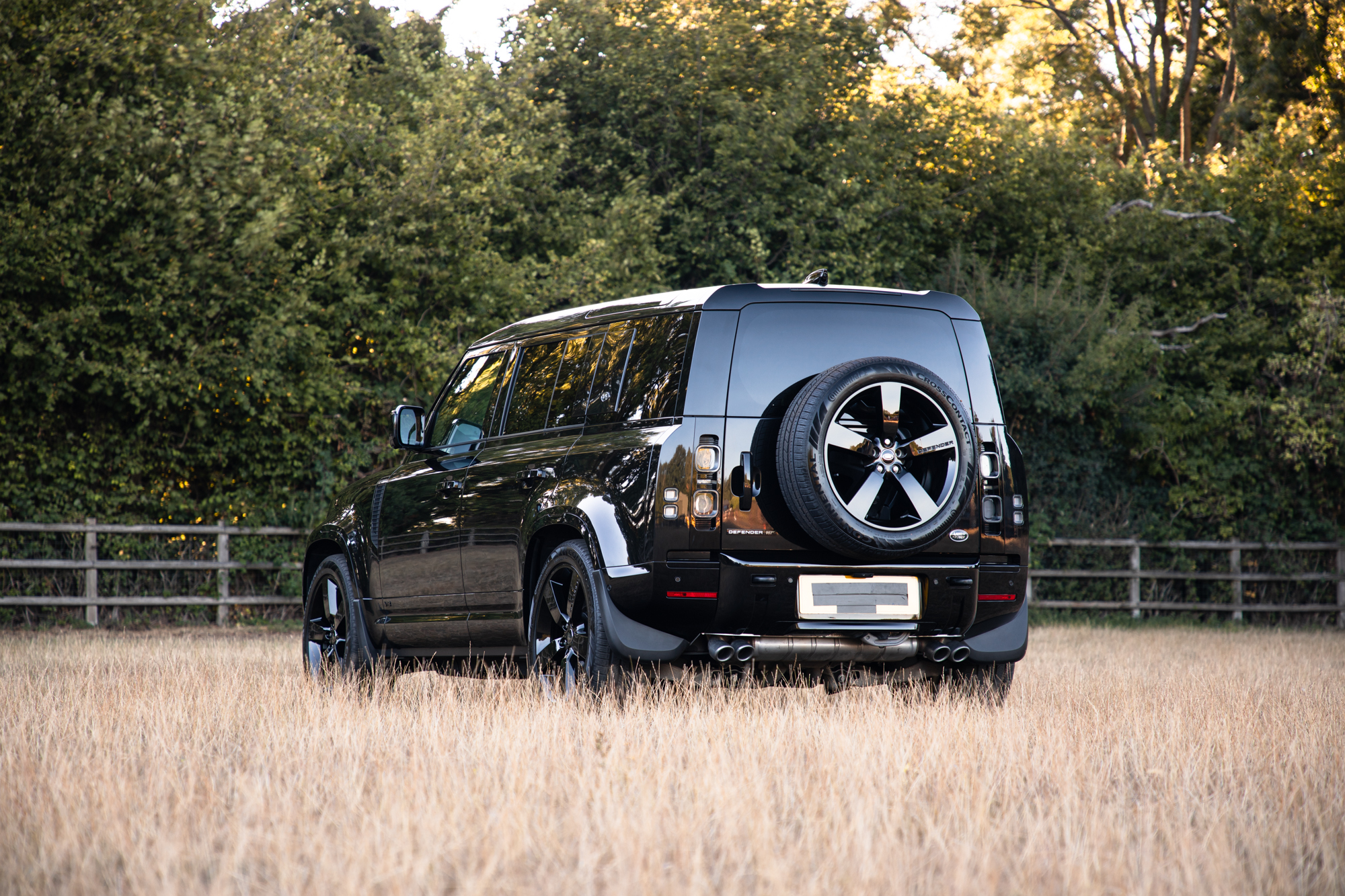 2021 LAND ROVER DEFENDER 110 V8 - BOND EDITION