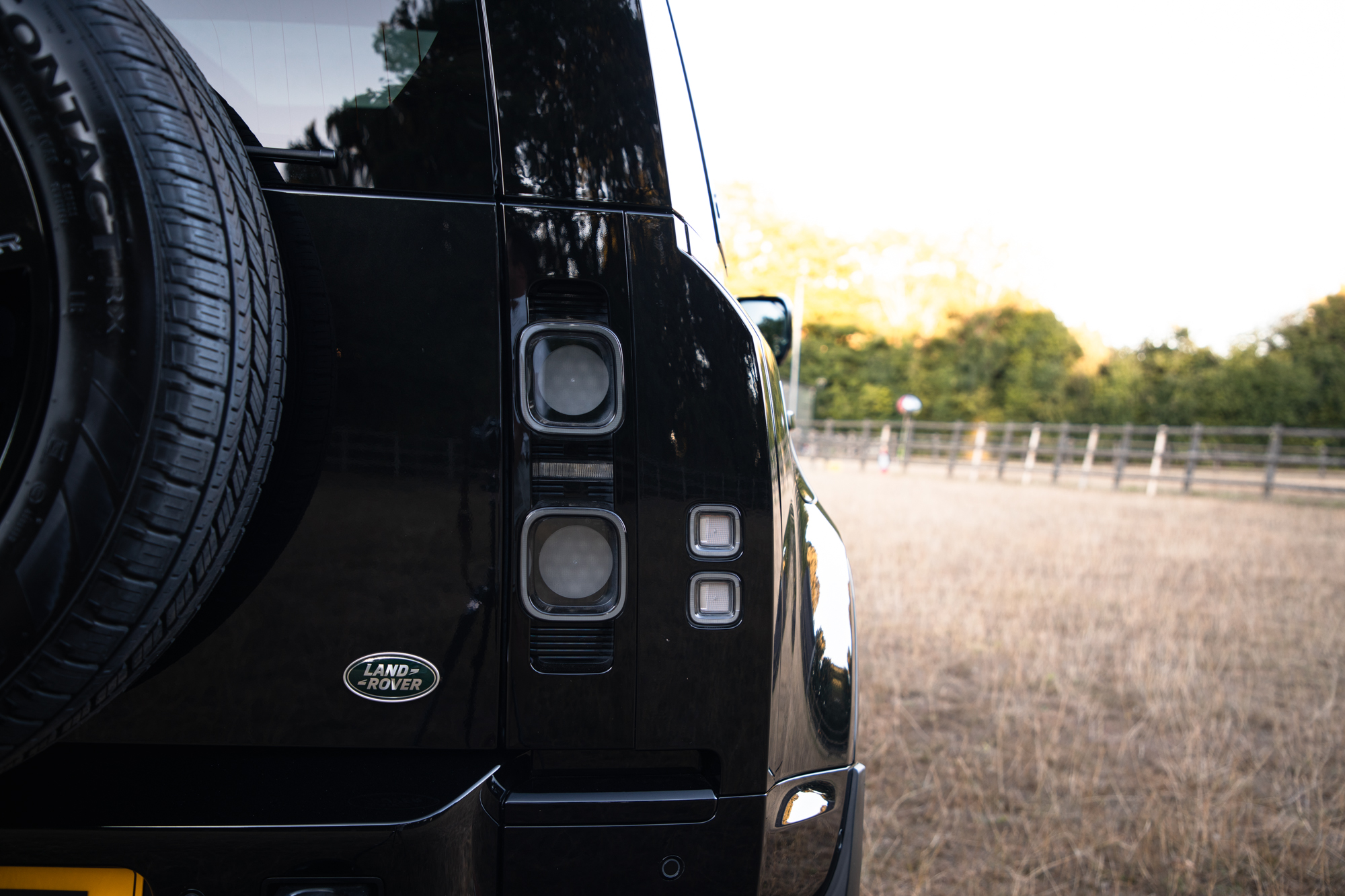 2021 LAND ROVER DEFENDER 110 V8 - BOND EDITION