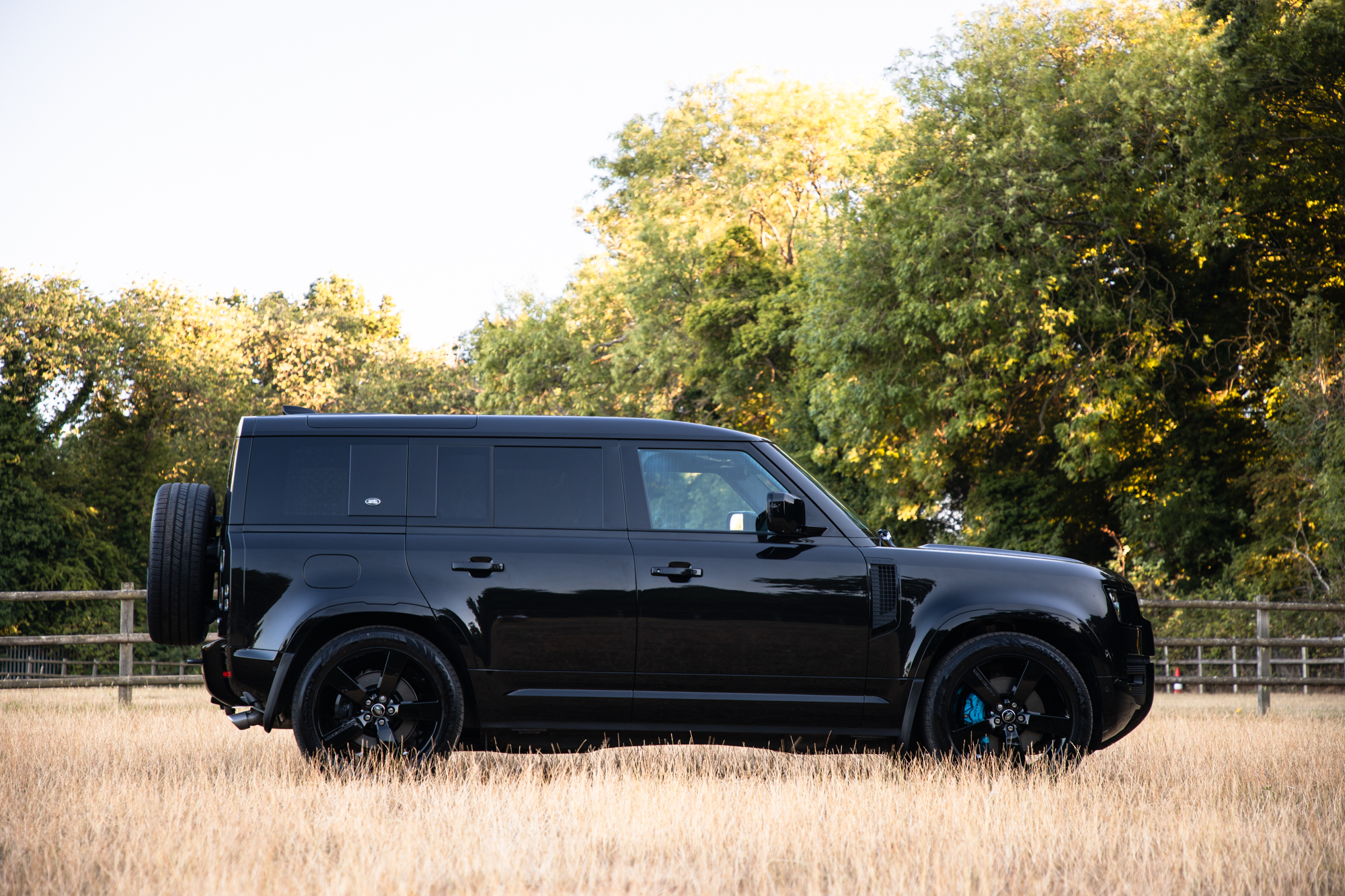 2021 LAND ROVER DEFENDER 110 V8 - BOND EDITION