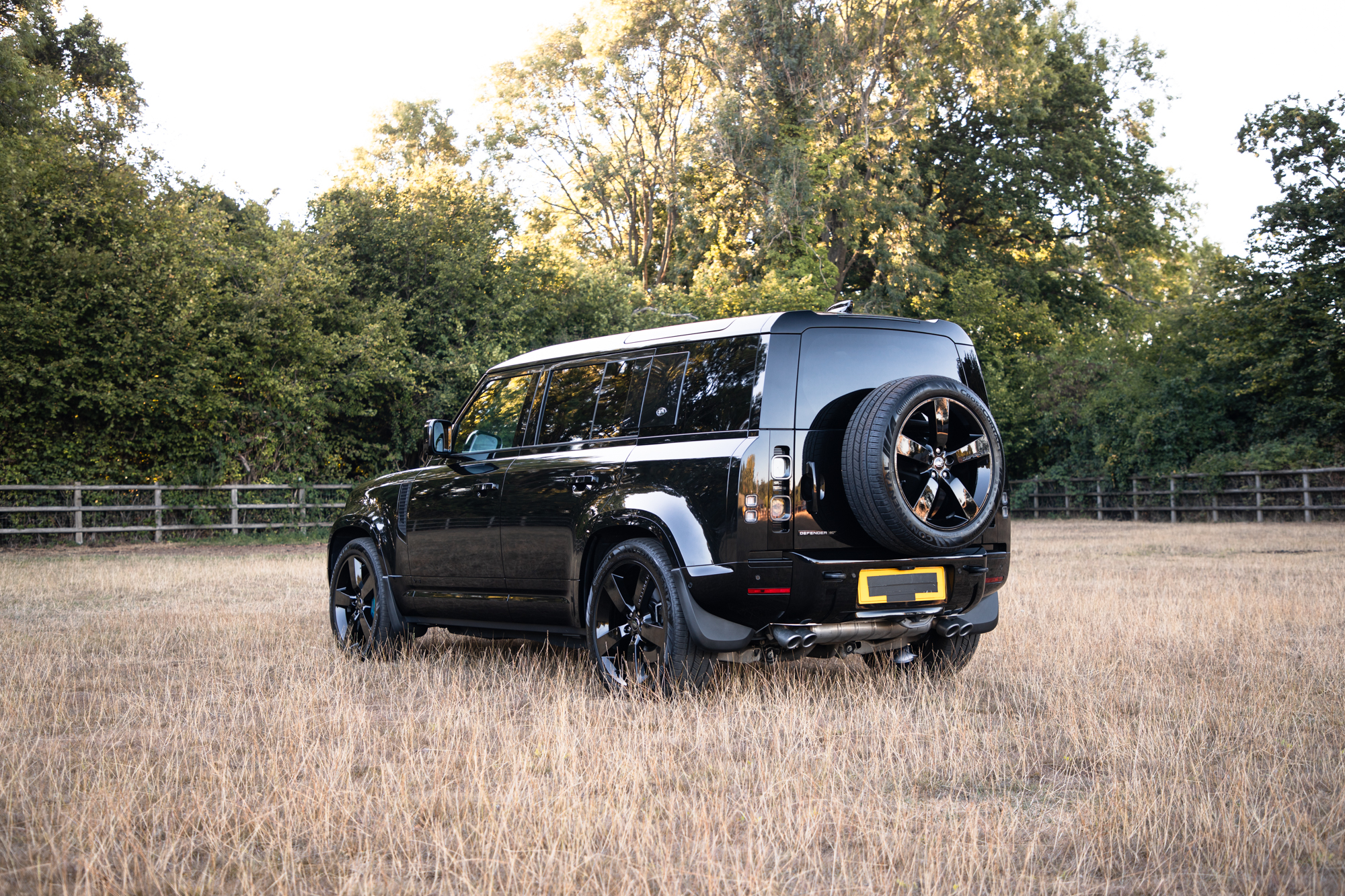 2021 LAND ROVER DEFENDER 110 V8 - BOND EDITION
