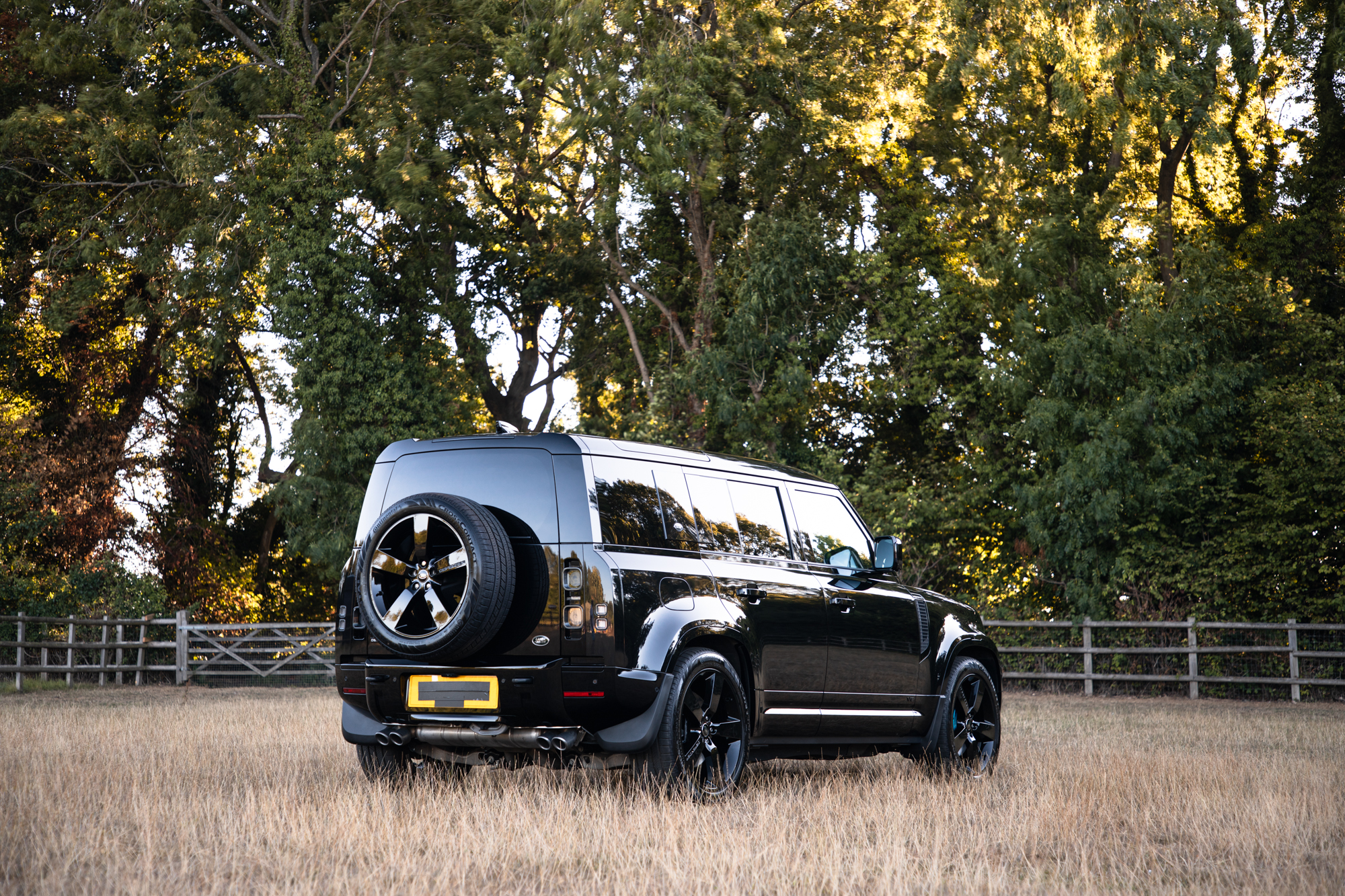 2021 LAND ROVER DEFENDER 110 V8 - BOND EDITION