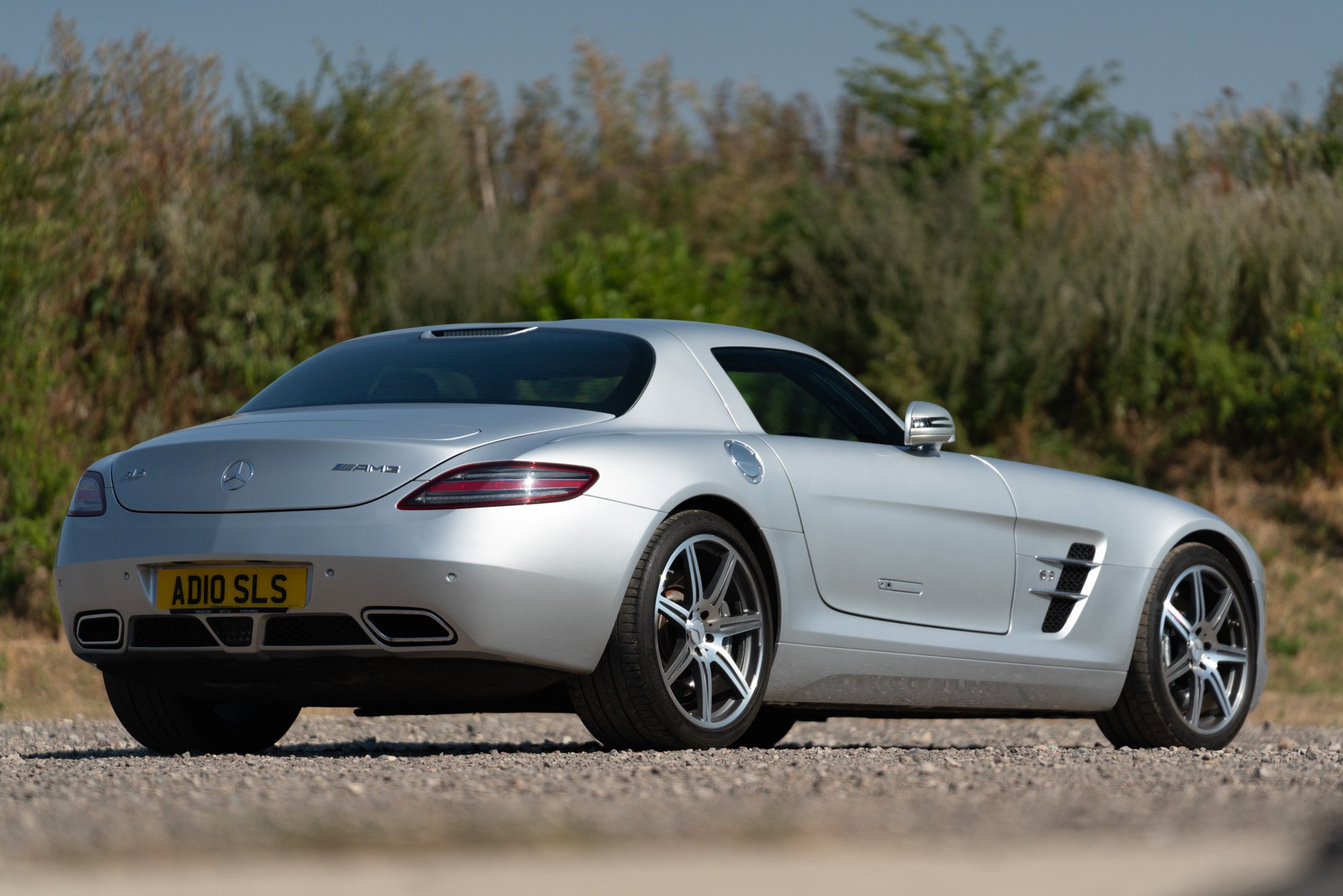 2010 MERCEDES-BENZ SLS AMG