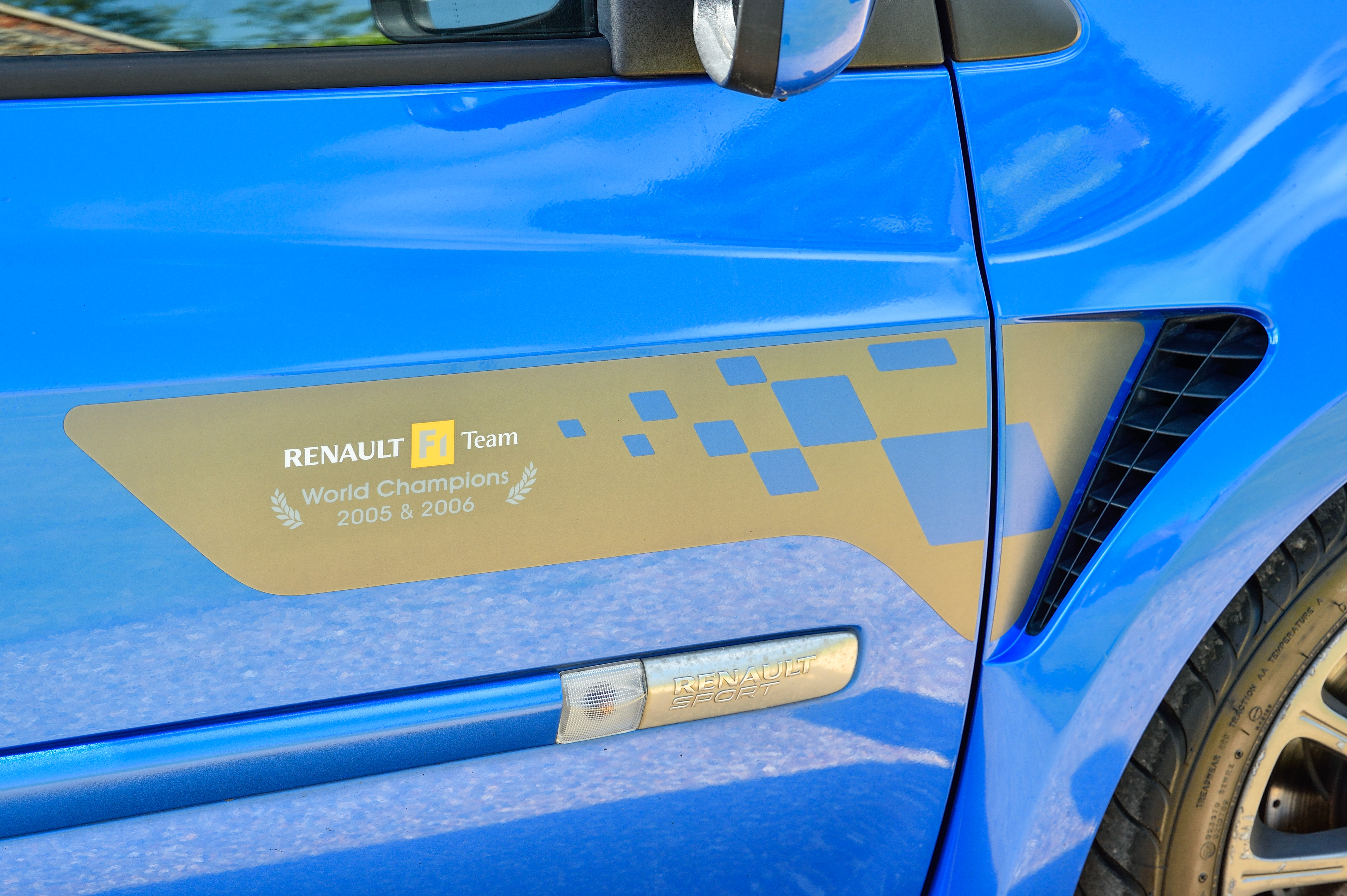 2007 RENAULTSPORT CLIO 197 F1 TEAM R27