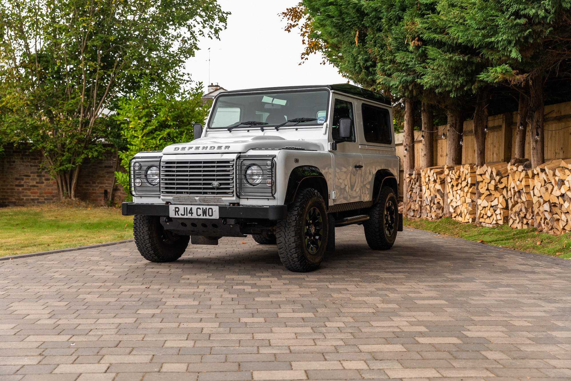 2014 LAND ROVER DEFENDER 90 XS - 11,877 MILES