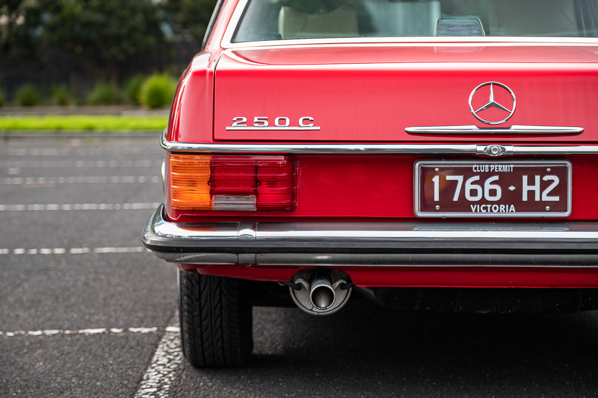 1976 MERCEDES-BENZ (W114) 250 C COUPE