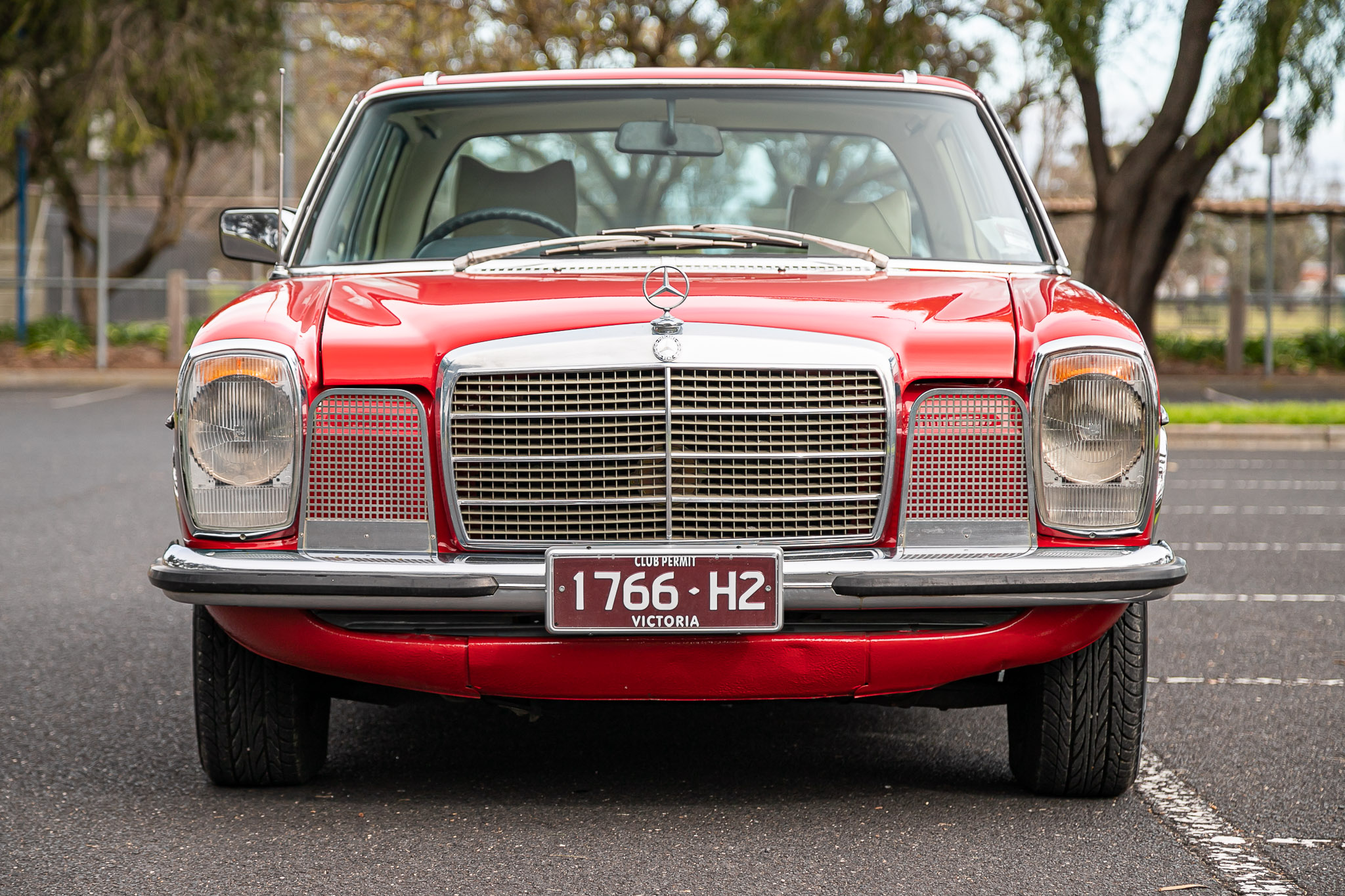 1976 MERCEDES-BENZ (W114) 250 C COUPE