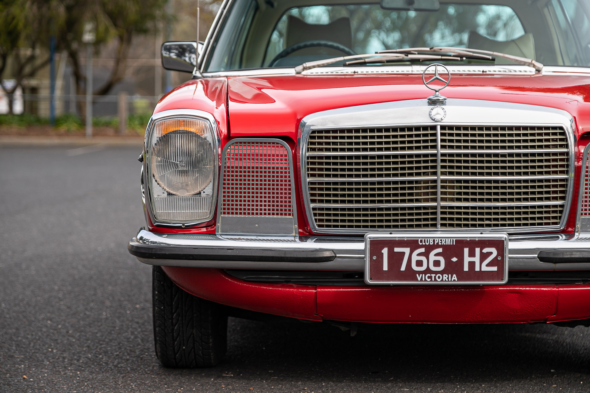 1976 MERCEDES-BENZ (W114) 250 C COUPE