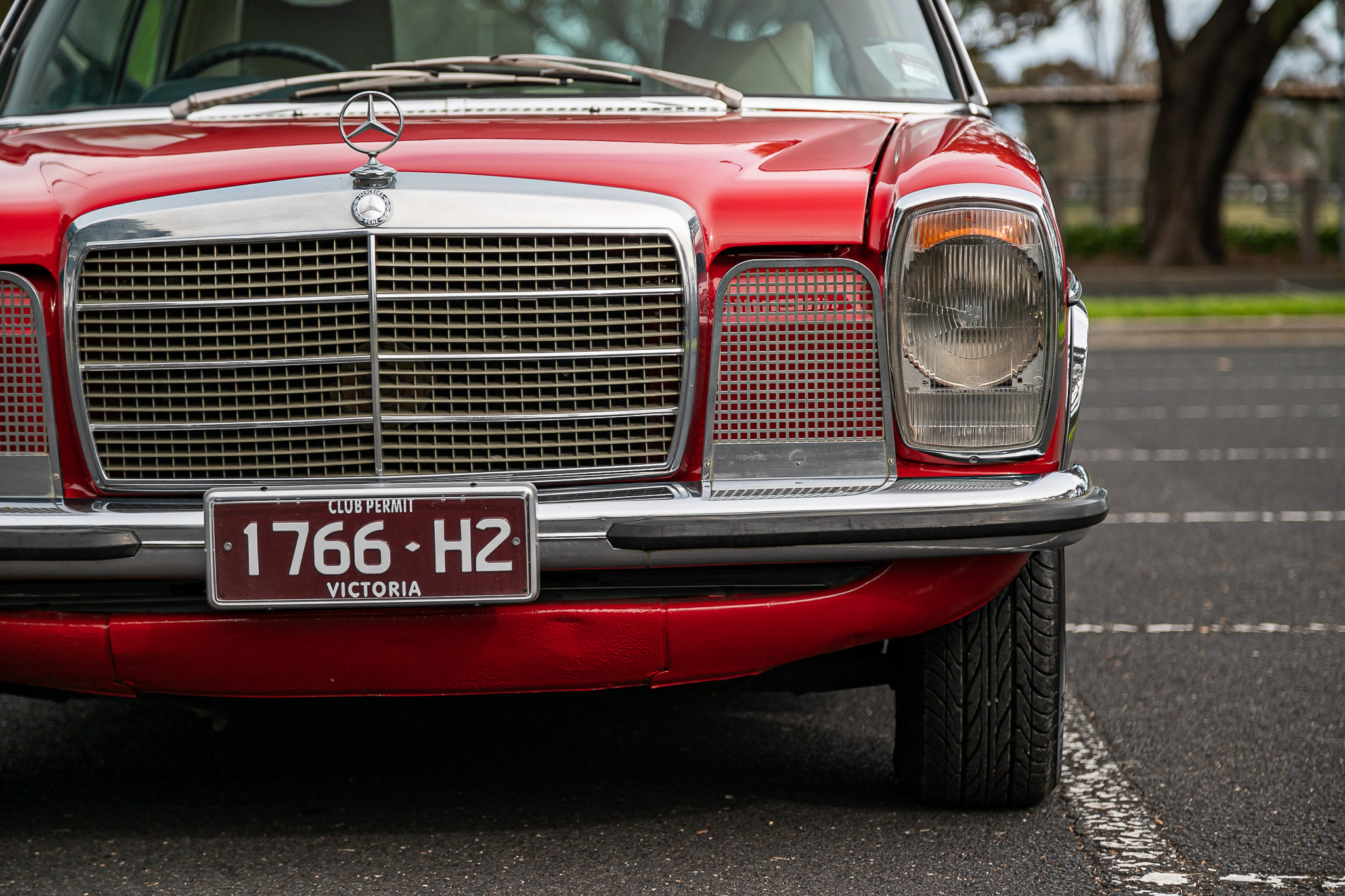 1976 MERCEDES-BENZ (W114) 250 C COUPE
