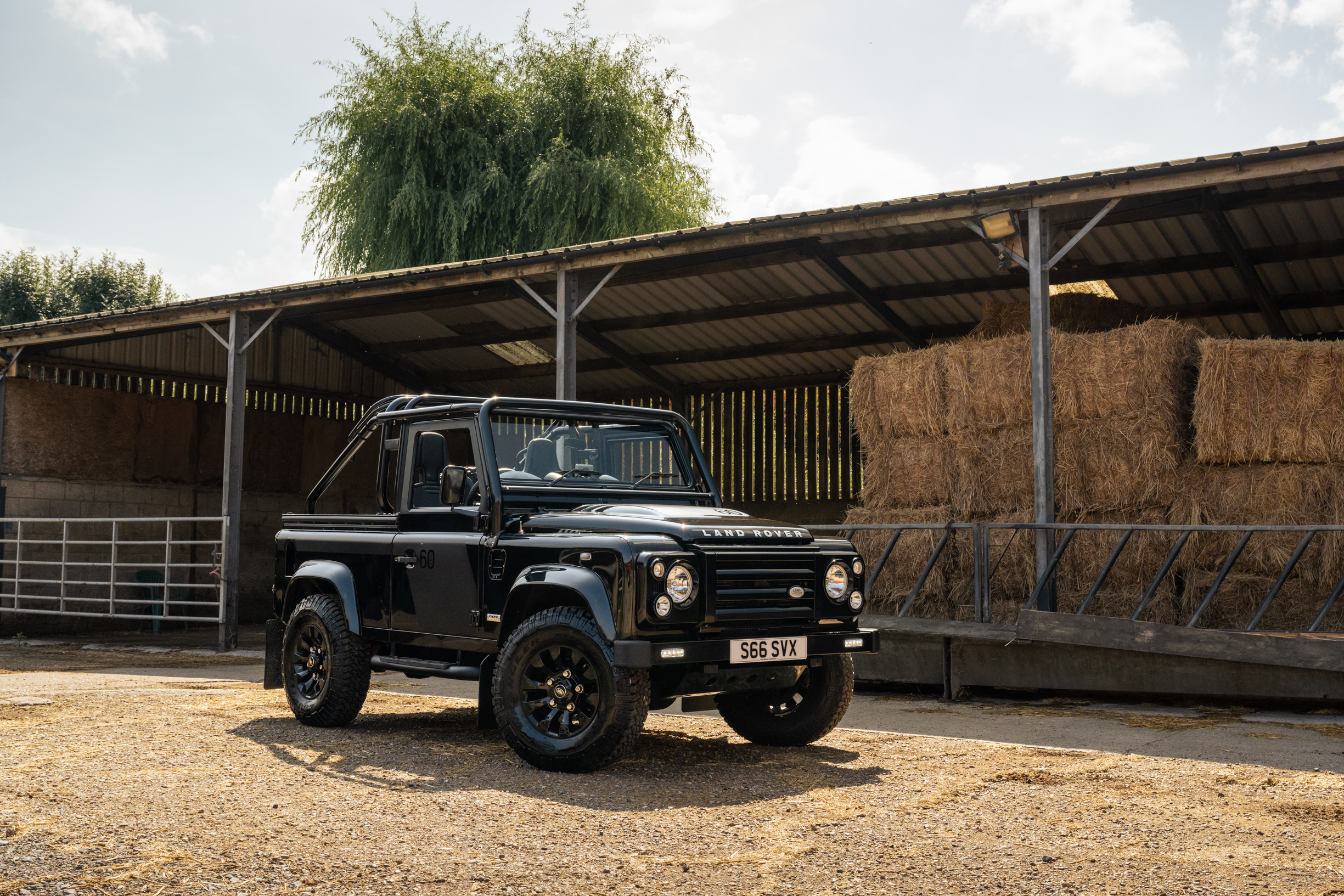 2009 LAND ROVER DEFENDER 90 SVX for sale by auction in Berkshire ...