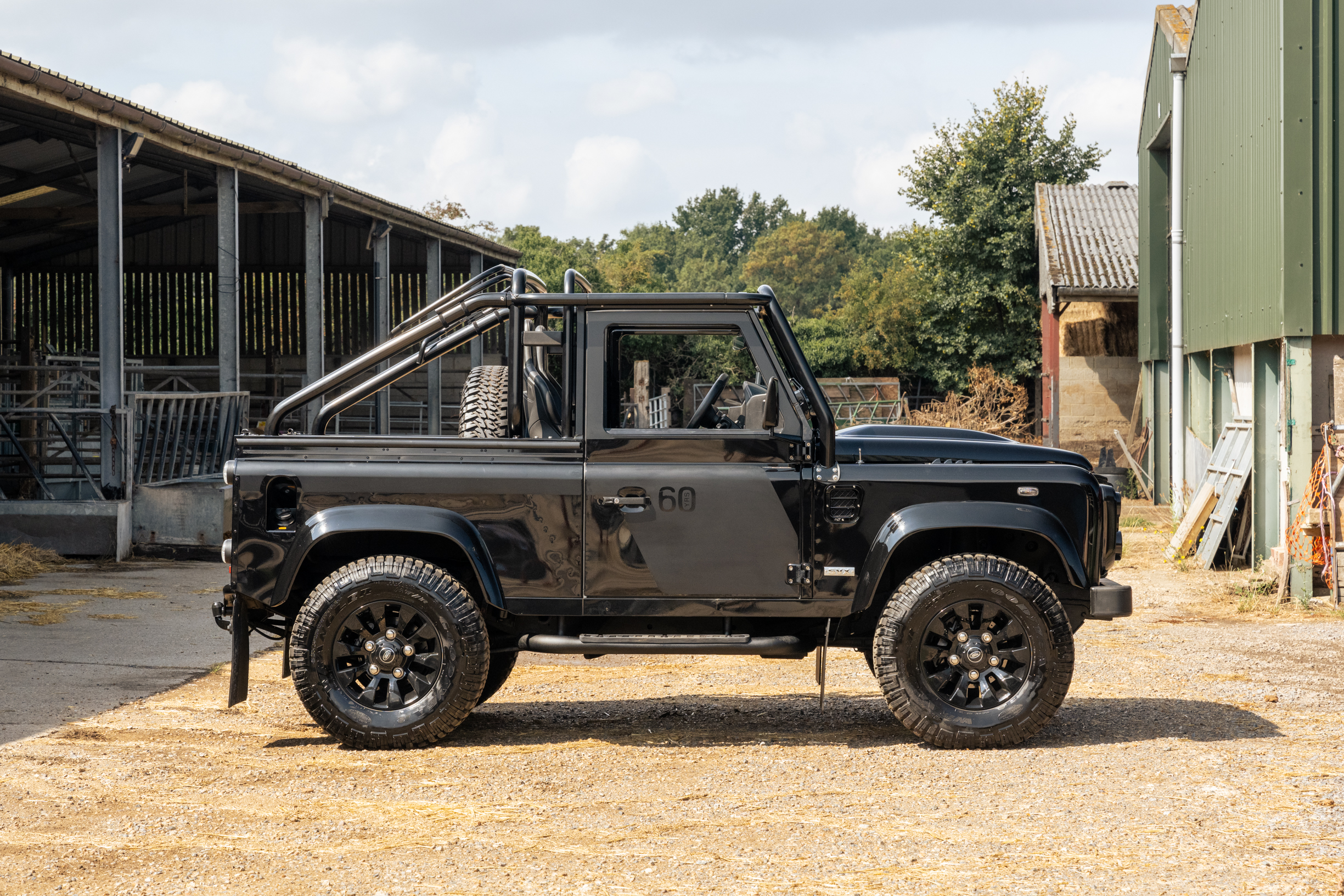 2009 LAND ROVER DEFENDER 90 SVX for sale by auction in Berkshire ...