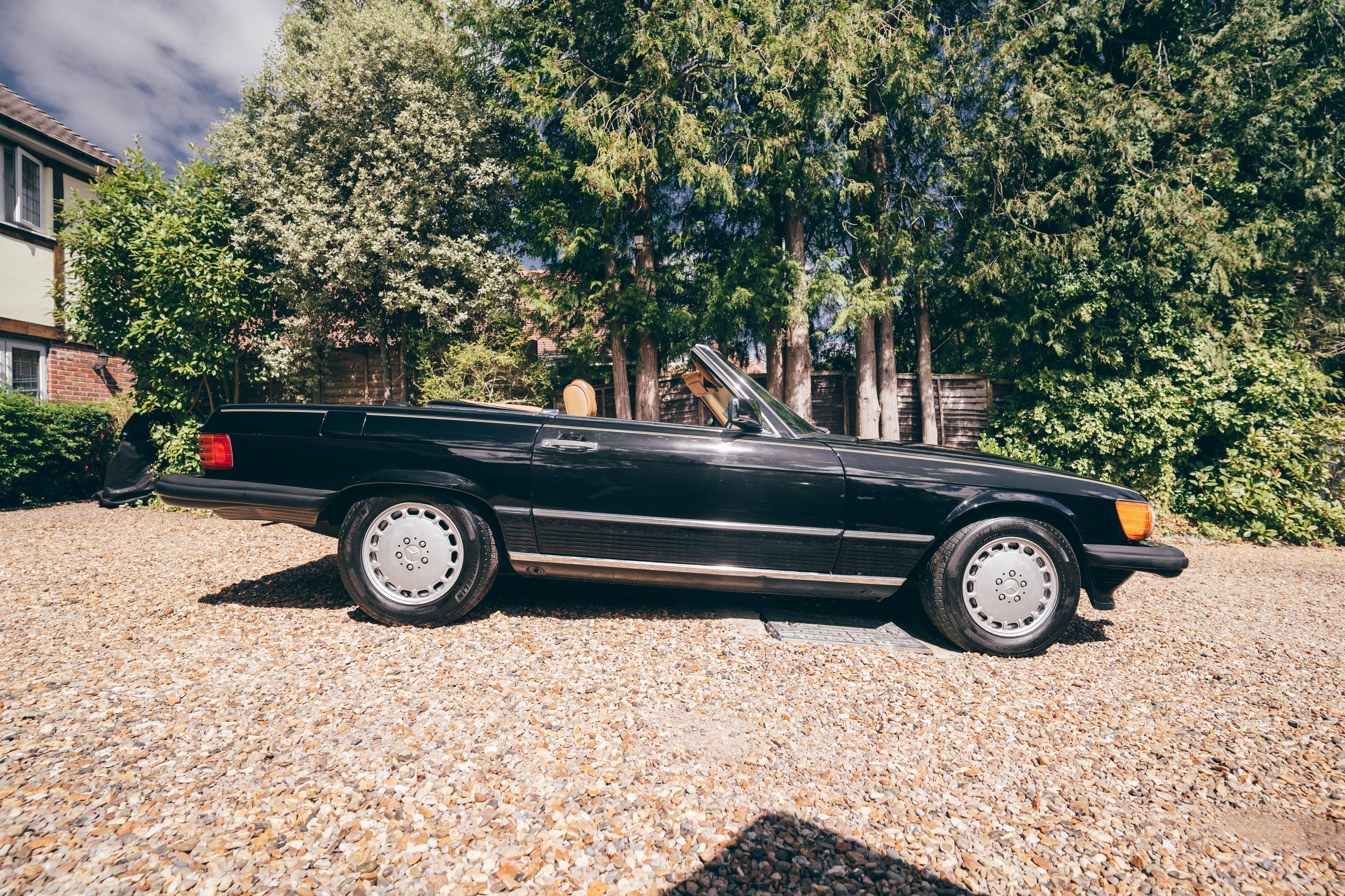 1987 MERCEDES-BENZ (R107) 560 SL