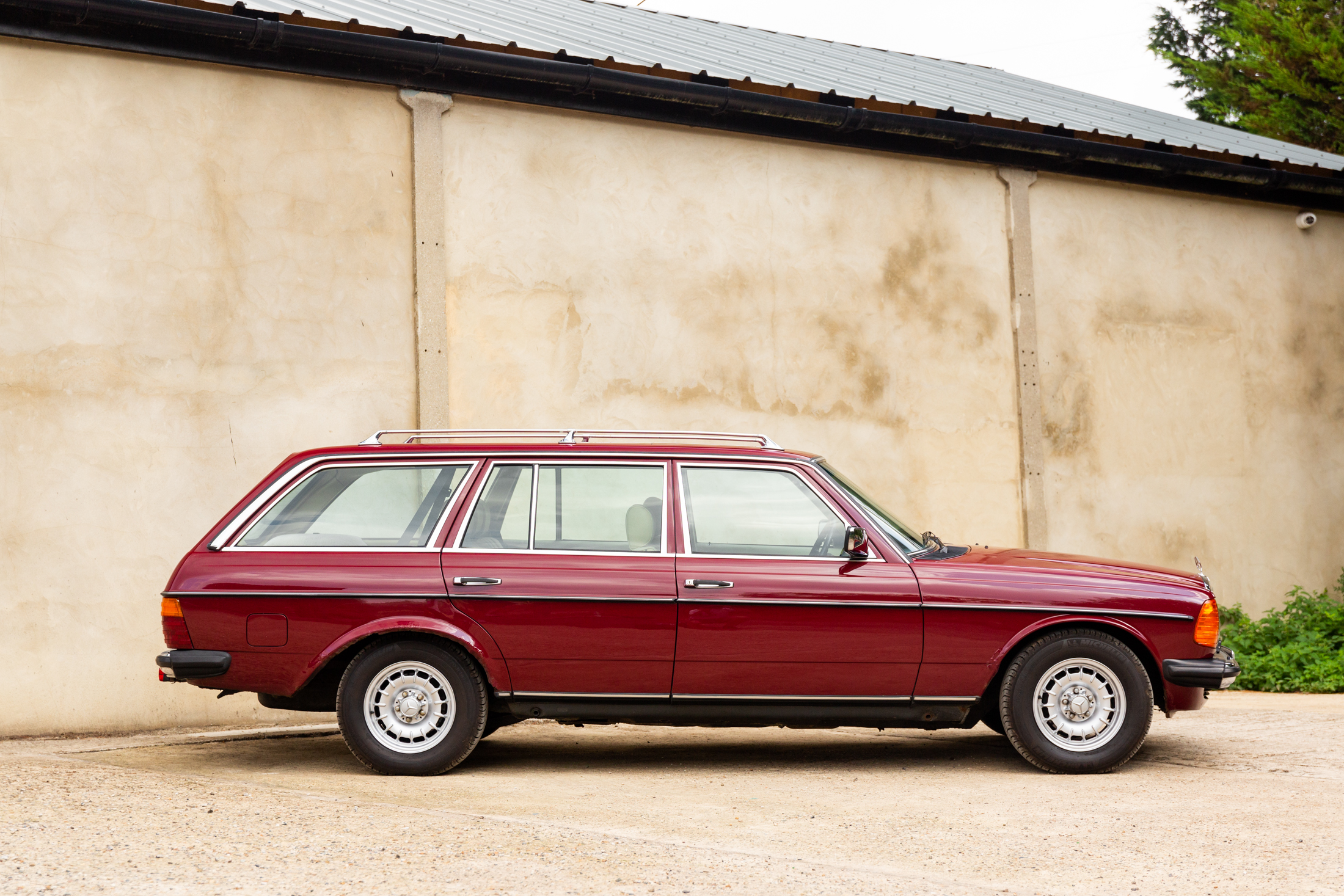 1985 MERCEDES-BENZ (W123) 230 TE