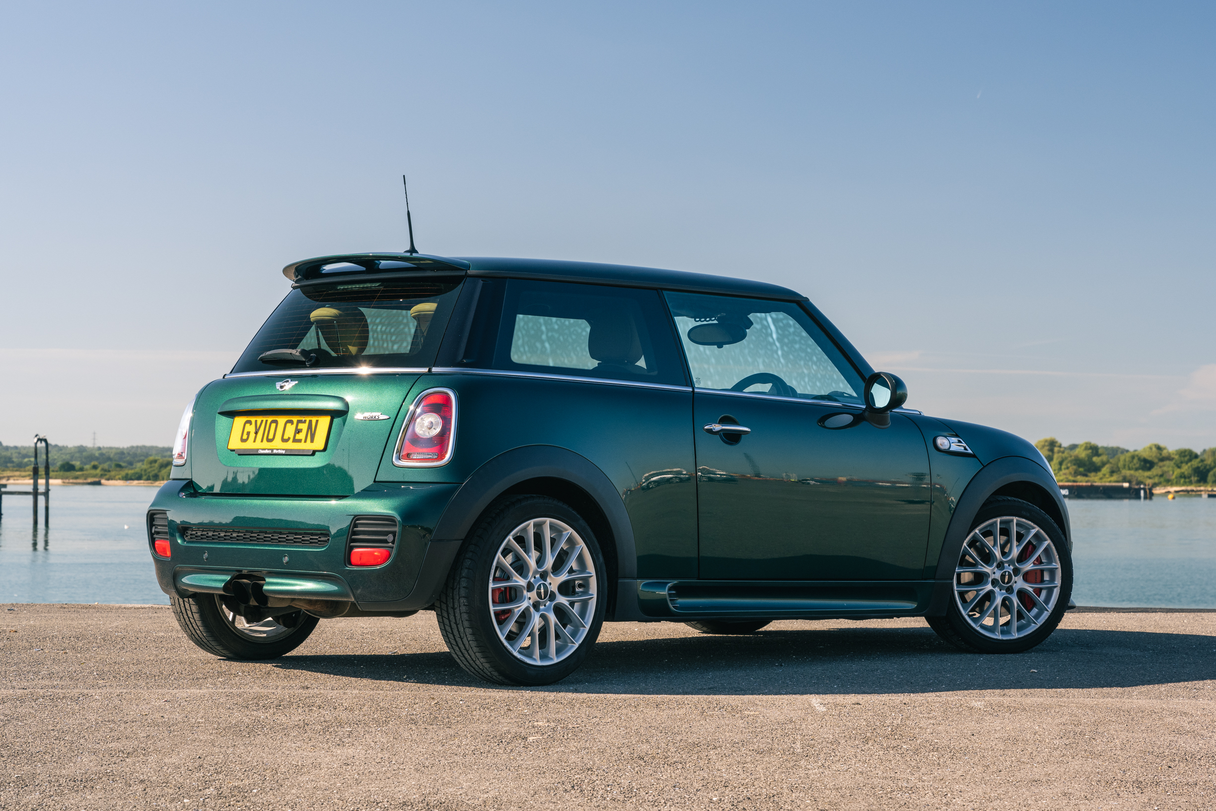 2010 MINI JOHN COOPER WORKS (R56)