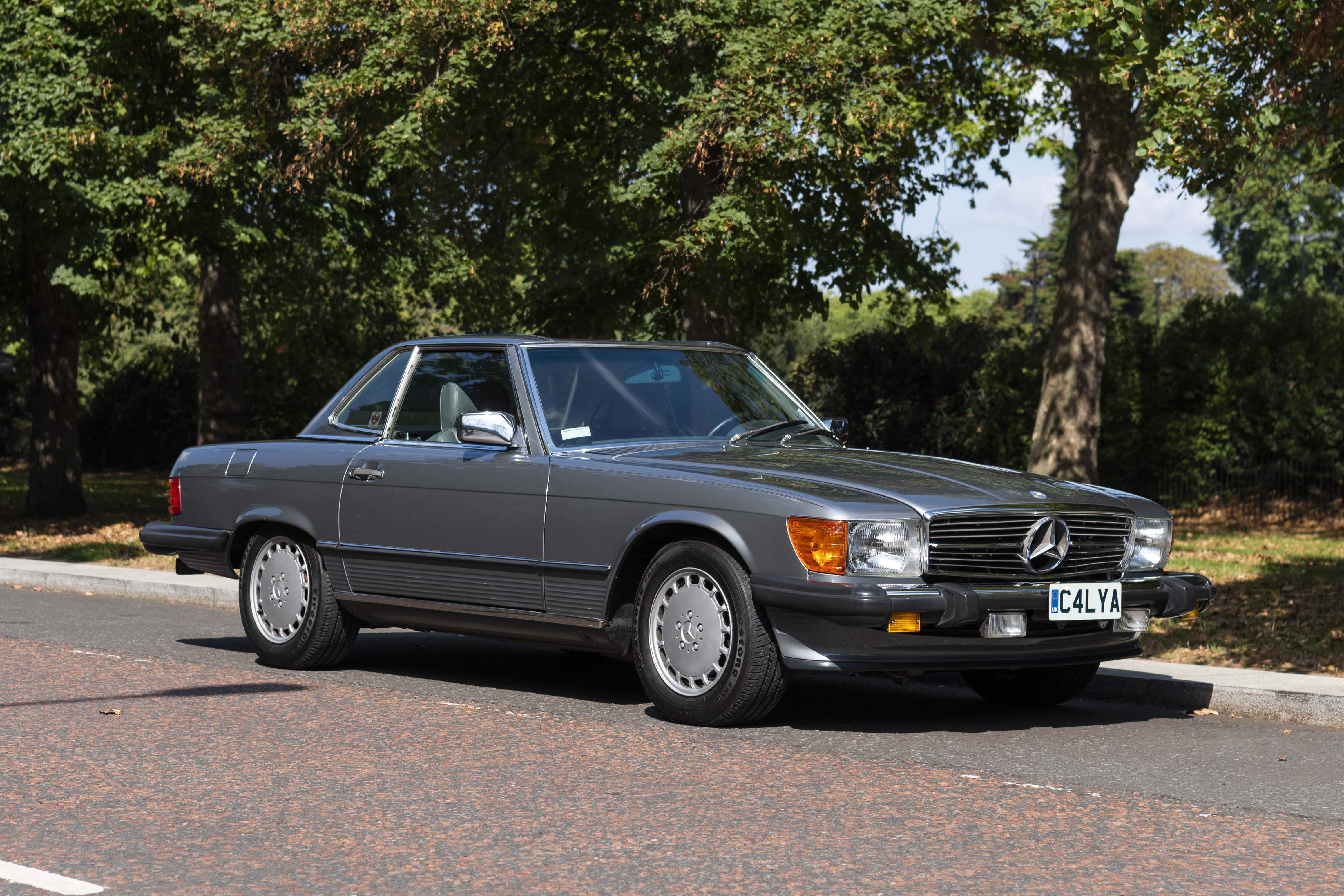 1989 MERCEDES-BENZ (R107) 560 SL