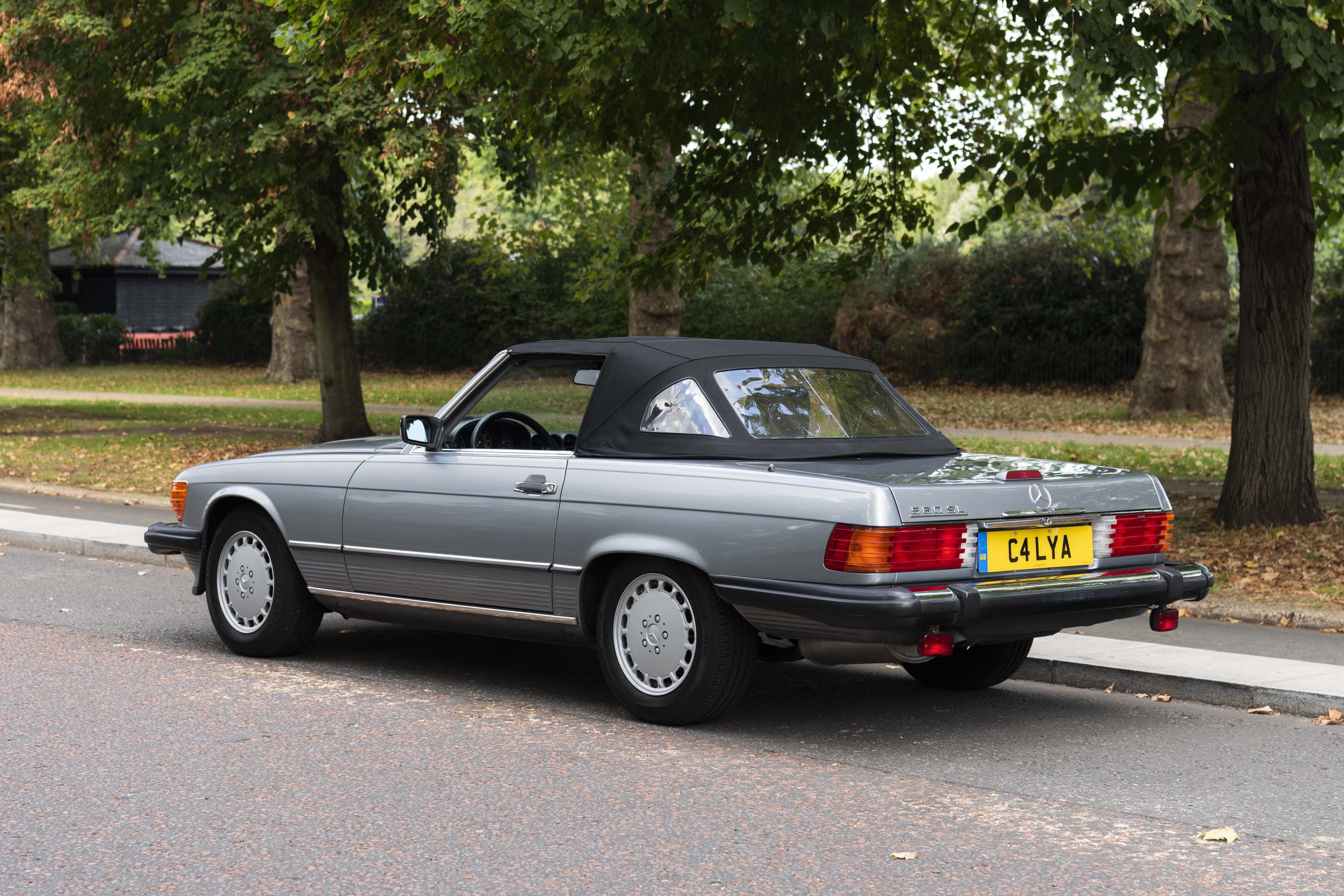 1989 MERCEDES-BENZ (R107) 560 SL