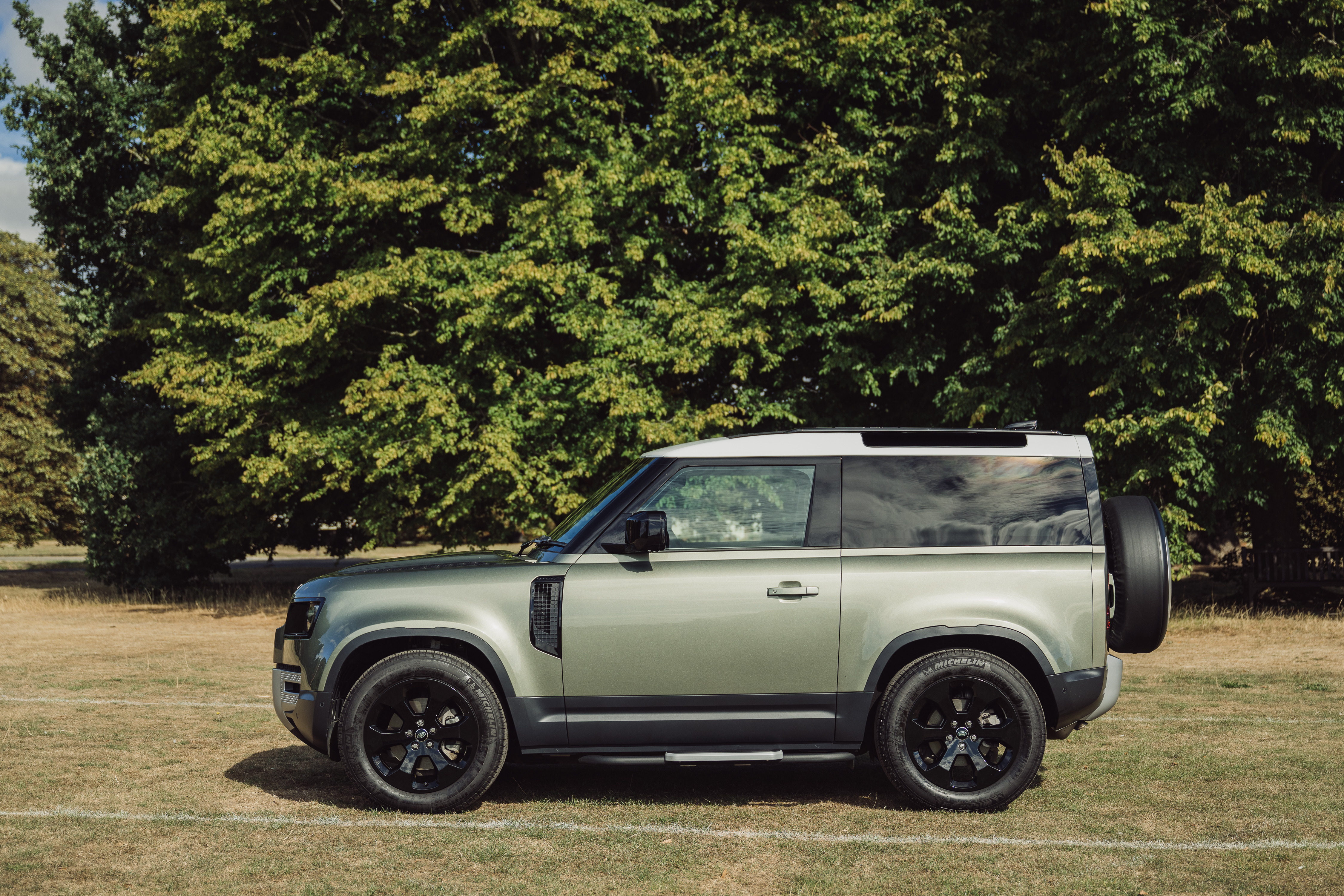 2021 LAND ROVER DEFENDER 90 FIRST EDITION