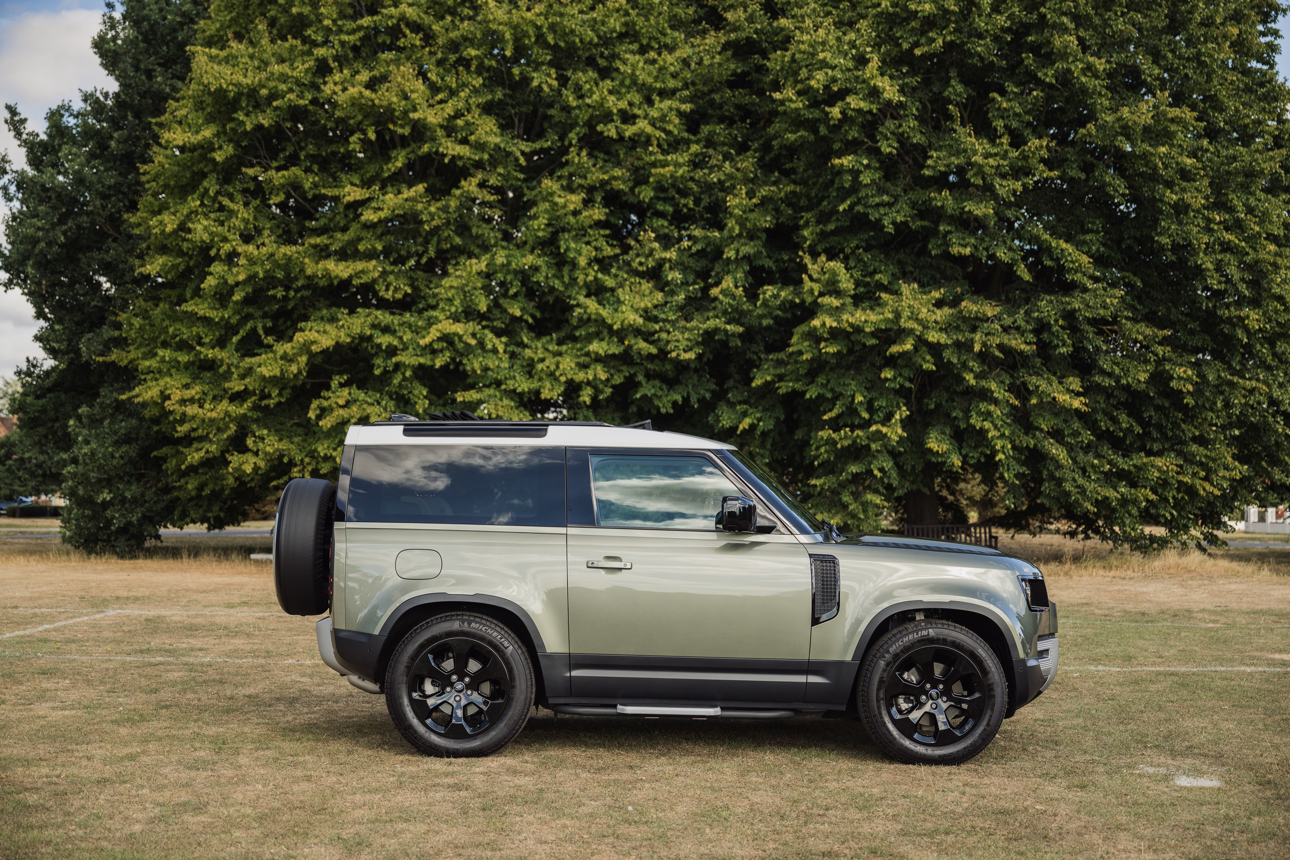 2021 LAND ROVER DEFENDER 90 FIRST EDITION